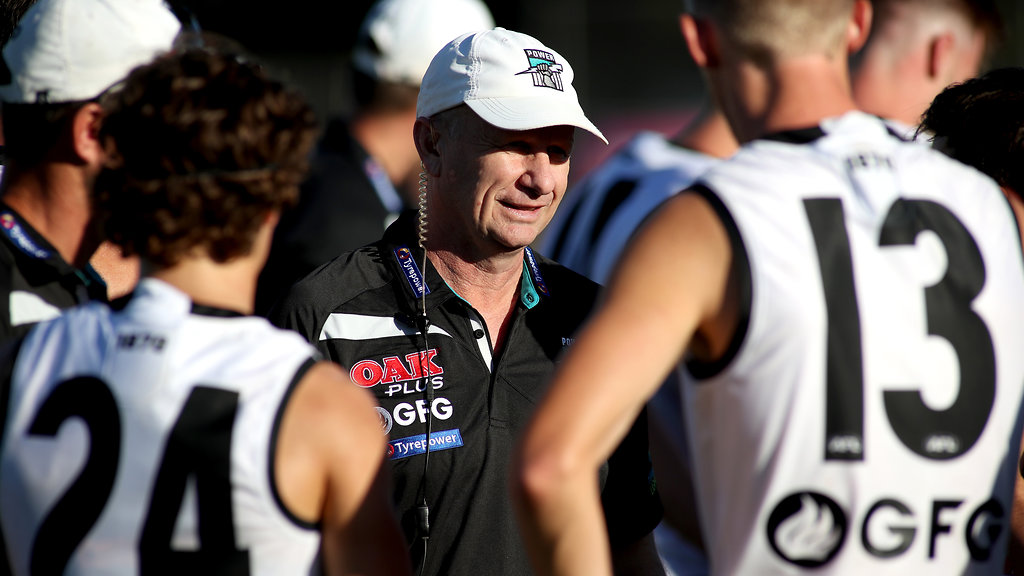 Hinkley urges fans to back controversial captaincy decision