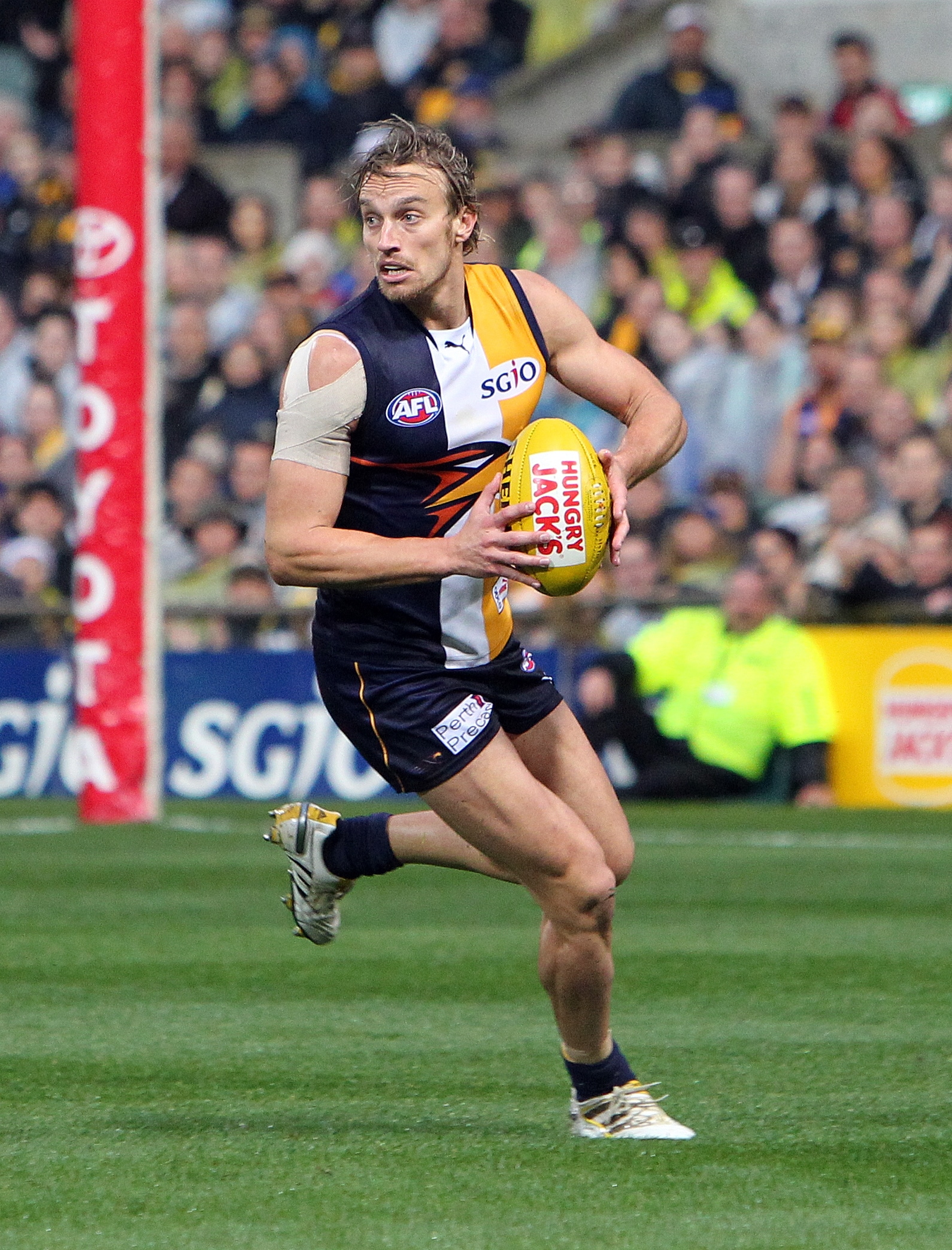 Wrist surgery puts unlucky Nicoski on the outer again