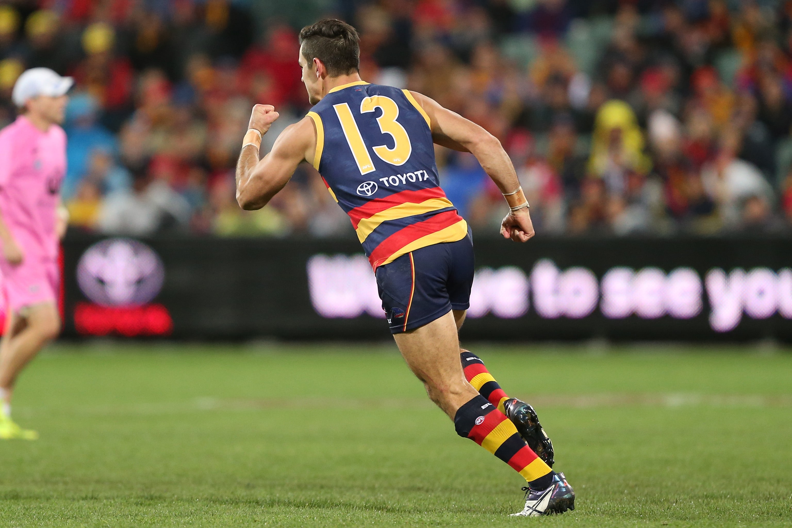 Match report: Five-in-a-row Crows down tumbling Roos