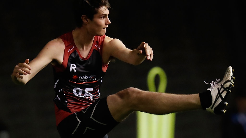 Hawks footy boss tips new No.33 to debut this year