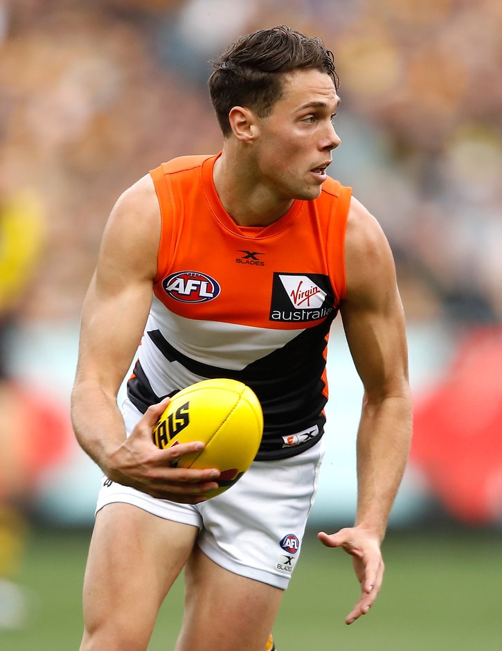 Kelly caps stellar year with Giants B&F