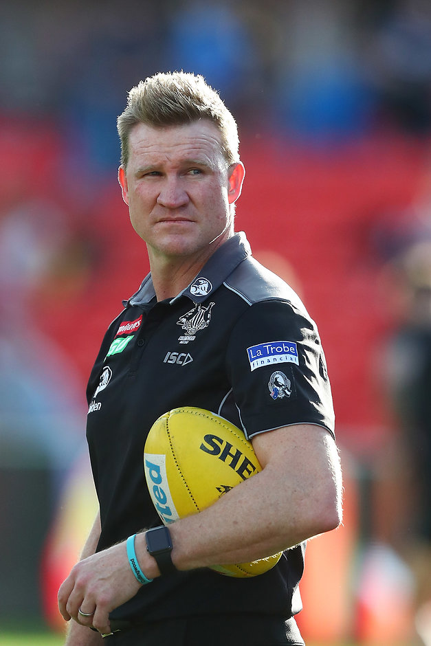 Match report: Bucks alive as Pies win in wet