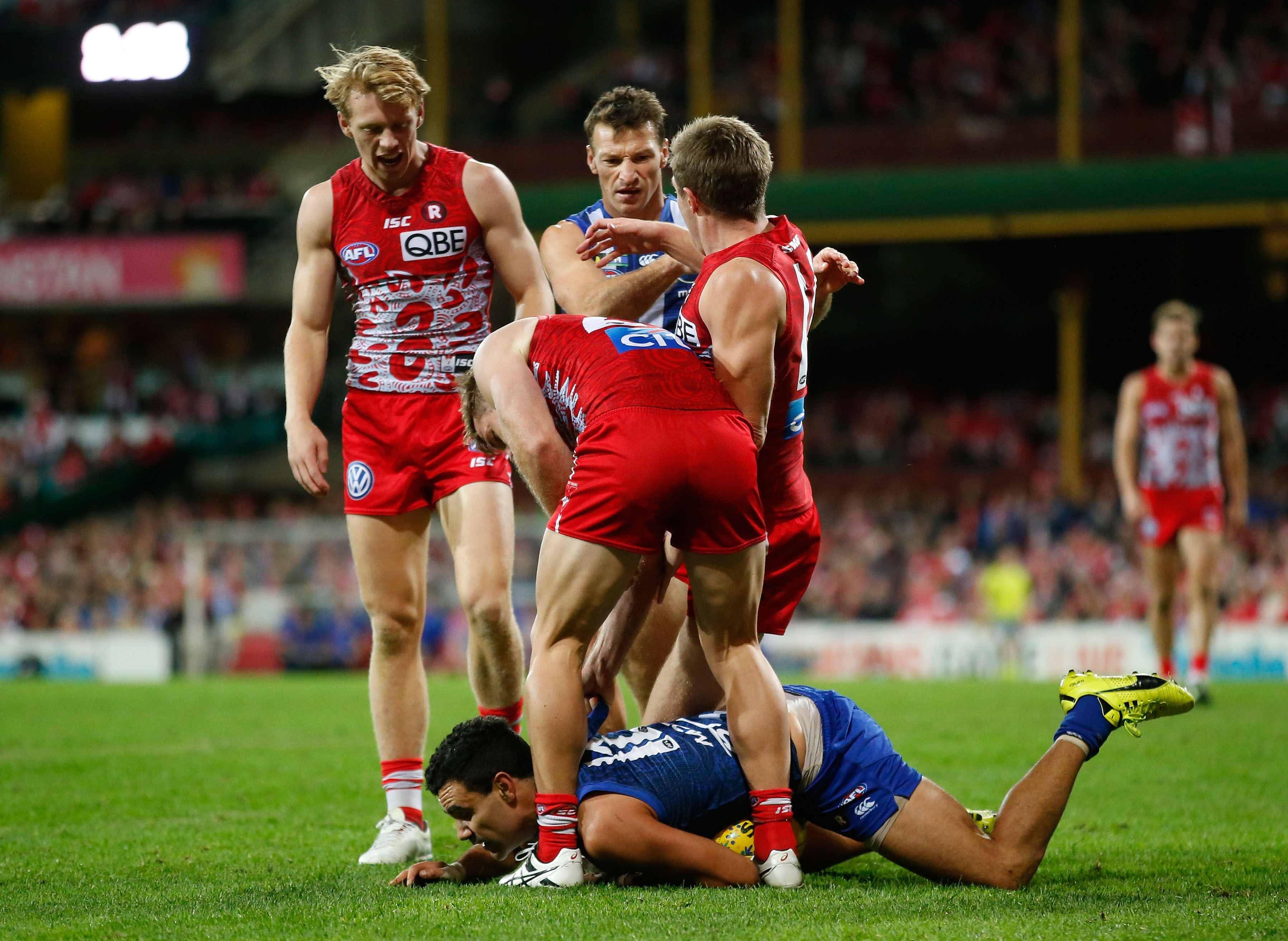 Kangaroos coach defends ducking 'poster boy' Thomas
