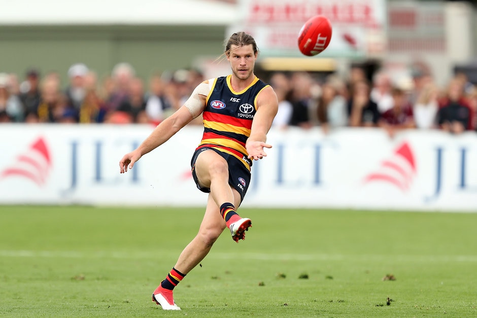 Match report: Crows fight off desperate Dockers