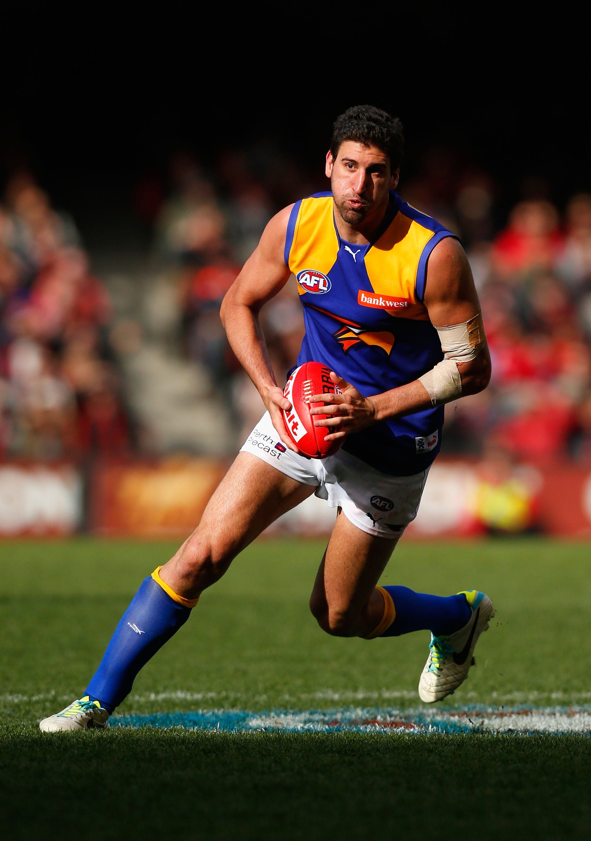 Cox eyes club record after vowing to play on in 2014