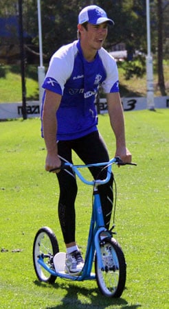 Bastinac scooting along