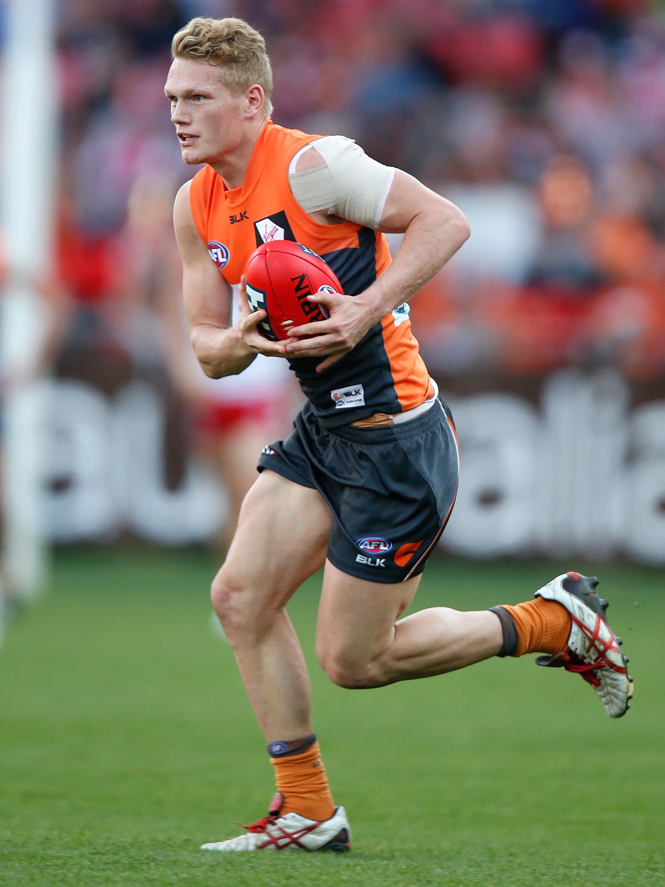 Giants not 'resigned' to losing Treloar, says CEO