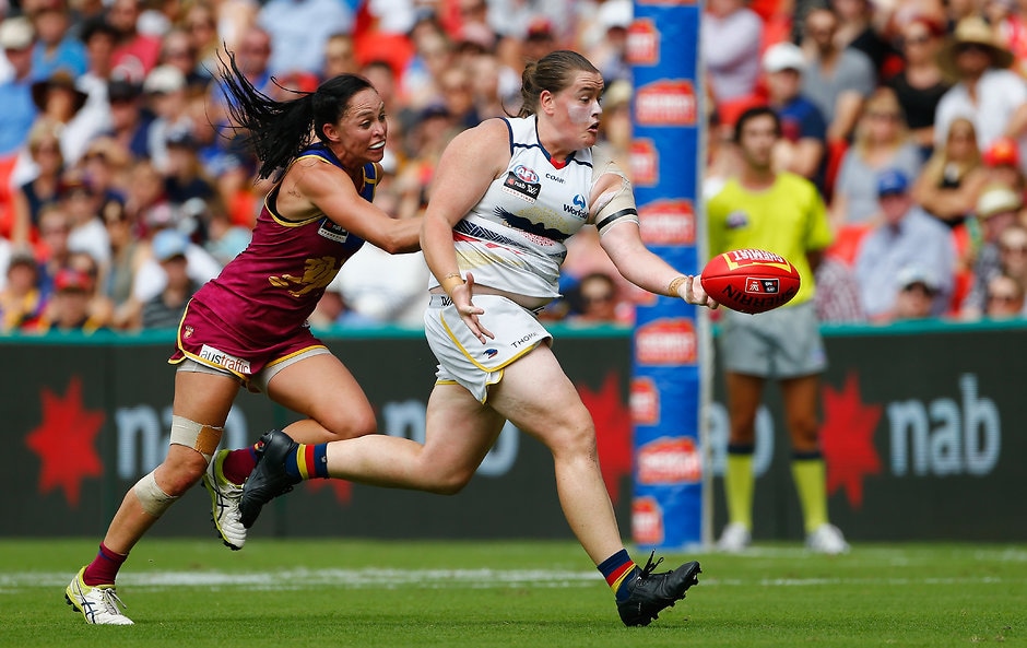 Last-touch rule confirmed for AFLW in 2018