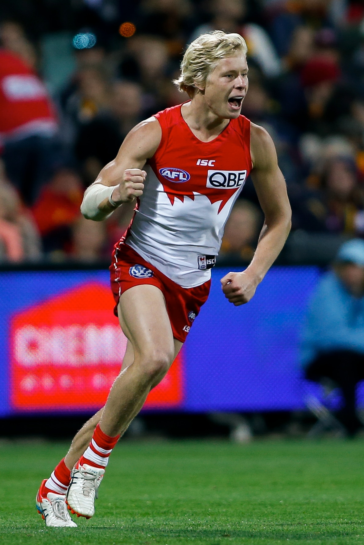 Why is Isaac Heeney causing friction within the Swans?