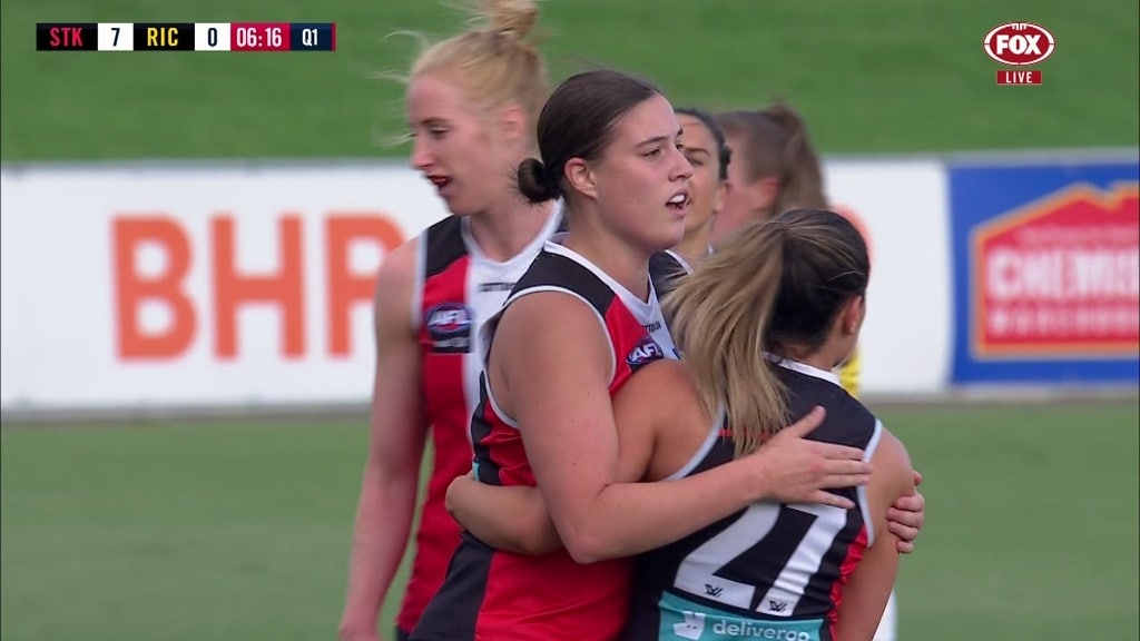 The G-Train running express services to Moorabbin