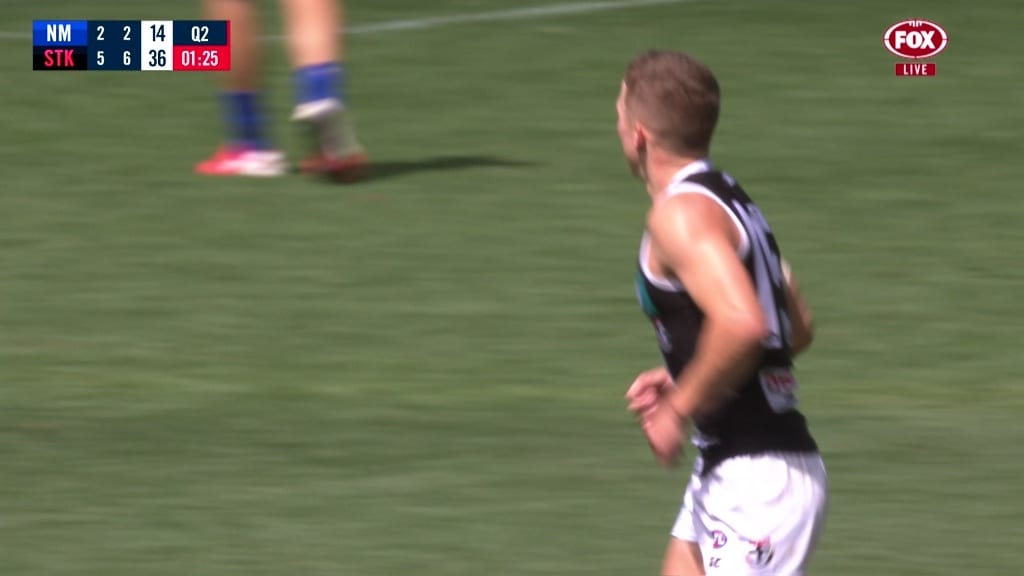 Brilliant Billings thumps one from beyond the arc