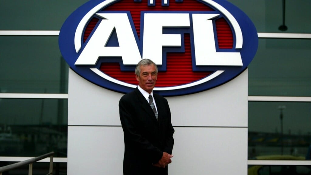 Ron Evans: the goalkicker who led the AFL into the 21st century