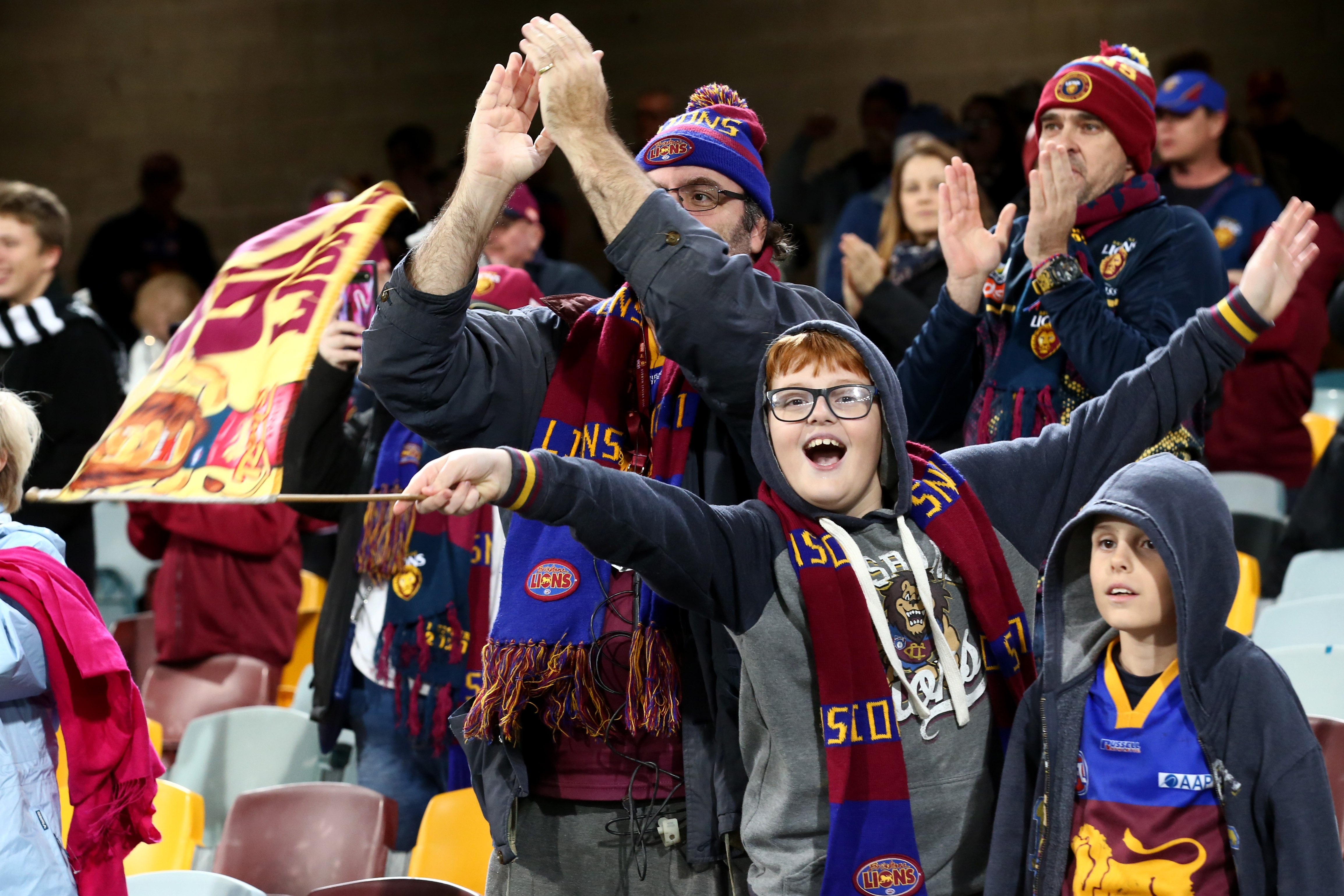 AFL puts line through Victoria, Queensland now in box-seat for Grand Final