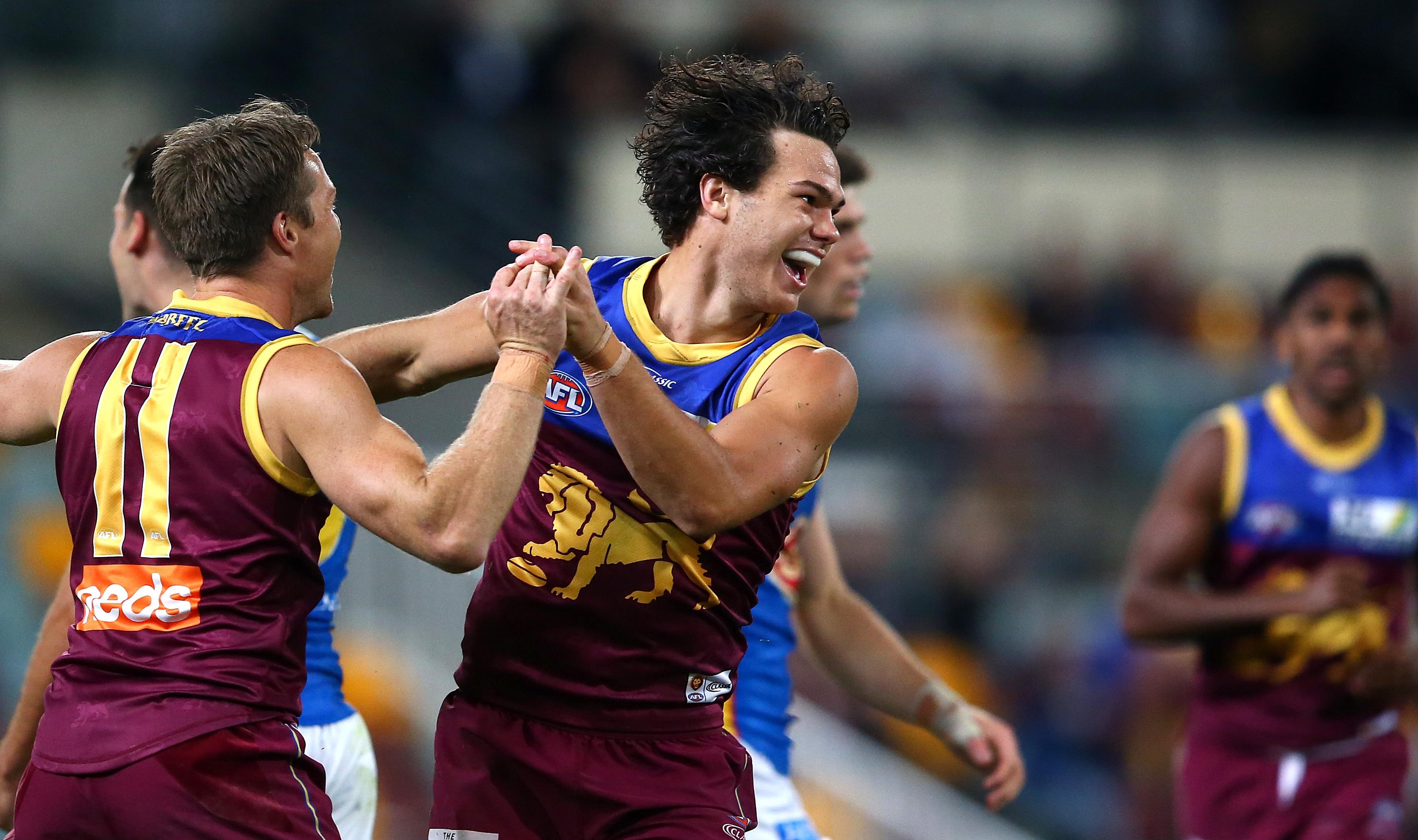 Staying 'mum' on being No.1: How Rayner dealt with draft pressure