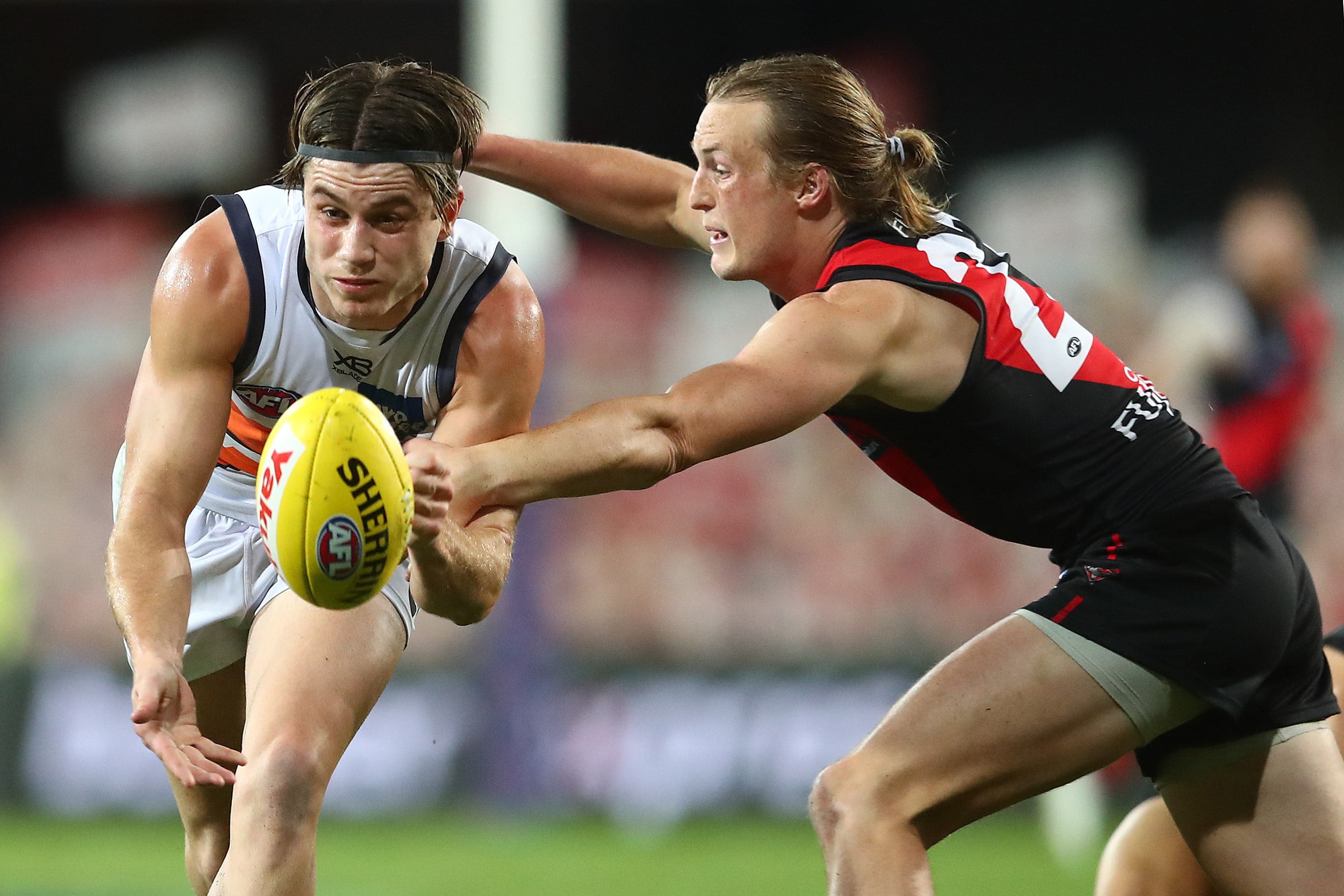 Fixture update: Start time changes and travel arrangements for R8