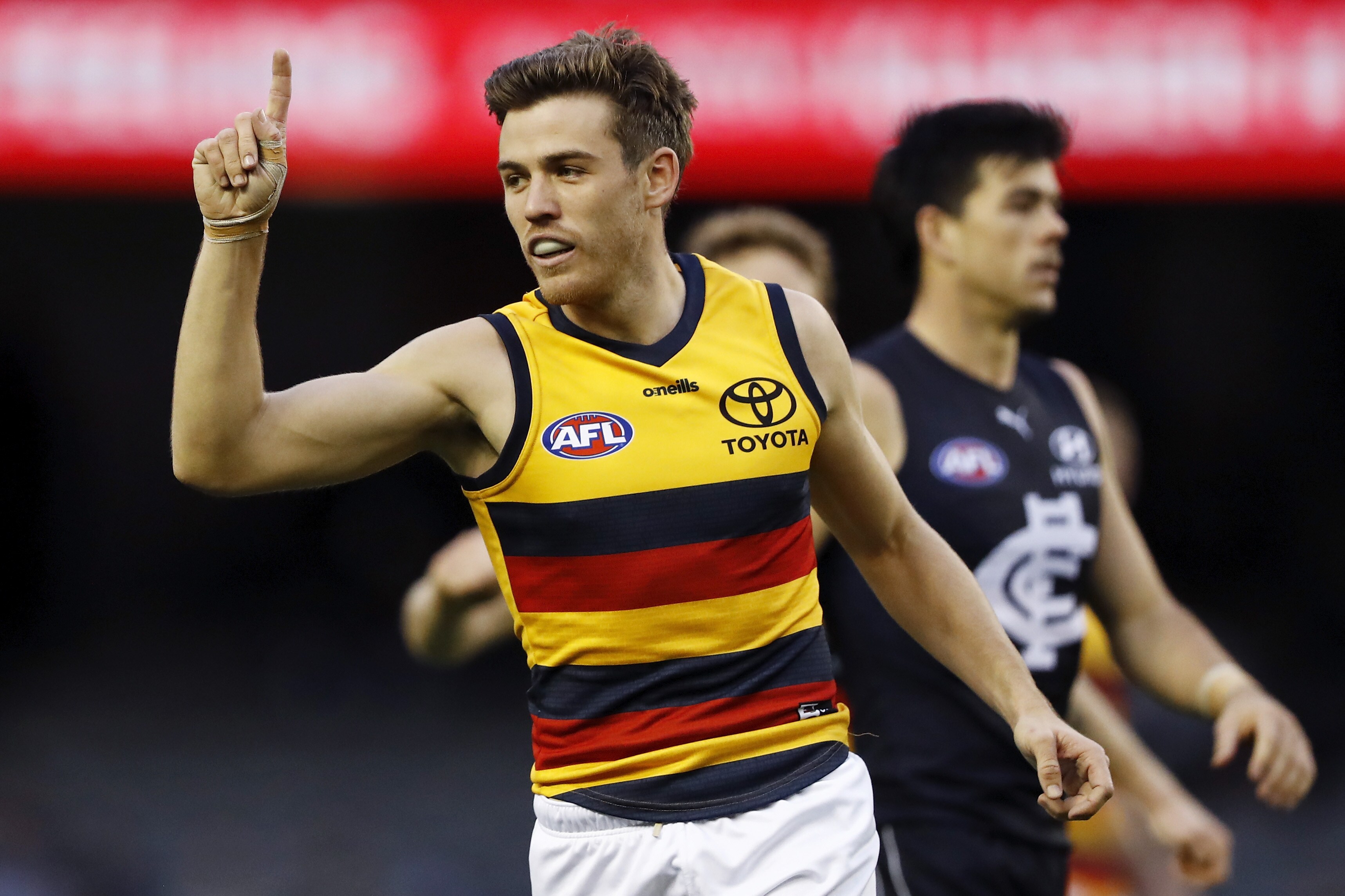 Crow forced to retire due to concussion symptoms