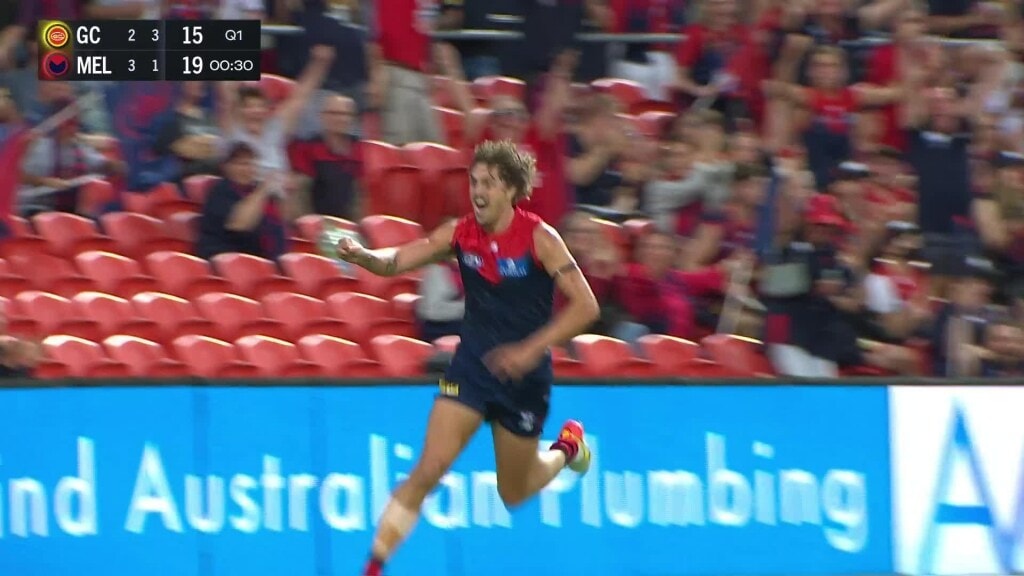 Jackson wows with stunning ruck action