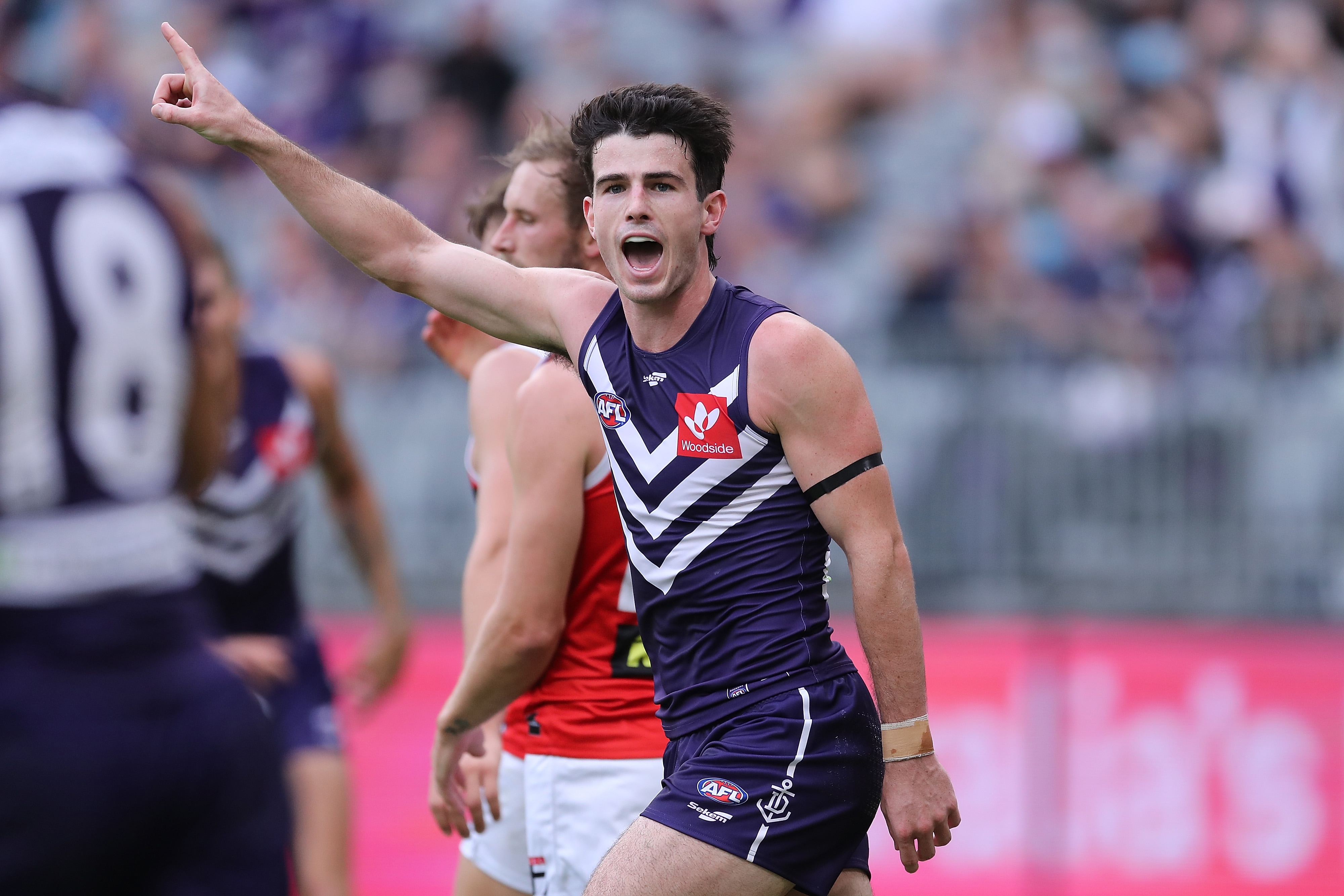 Brownlow Predictor: Docker bolts from chasing pack