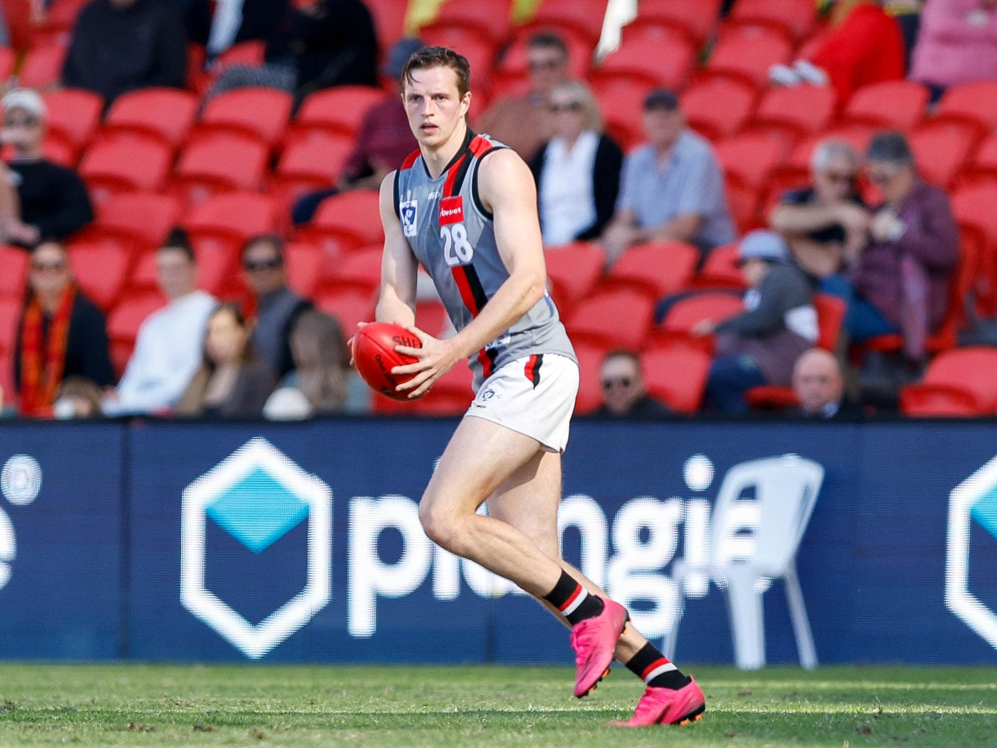 McLaughlin earns shot with Suns