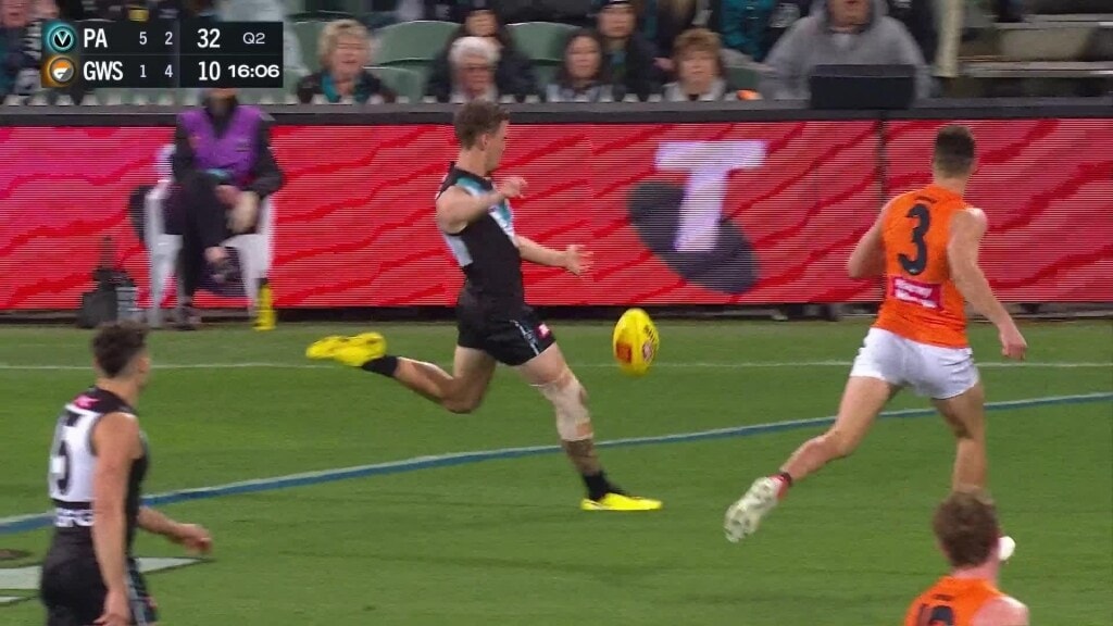 Fine finish from Farrell continues hot start for Port
