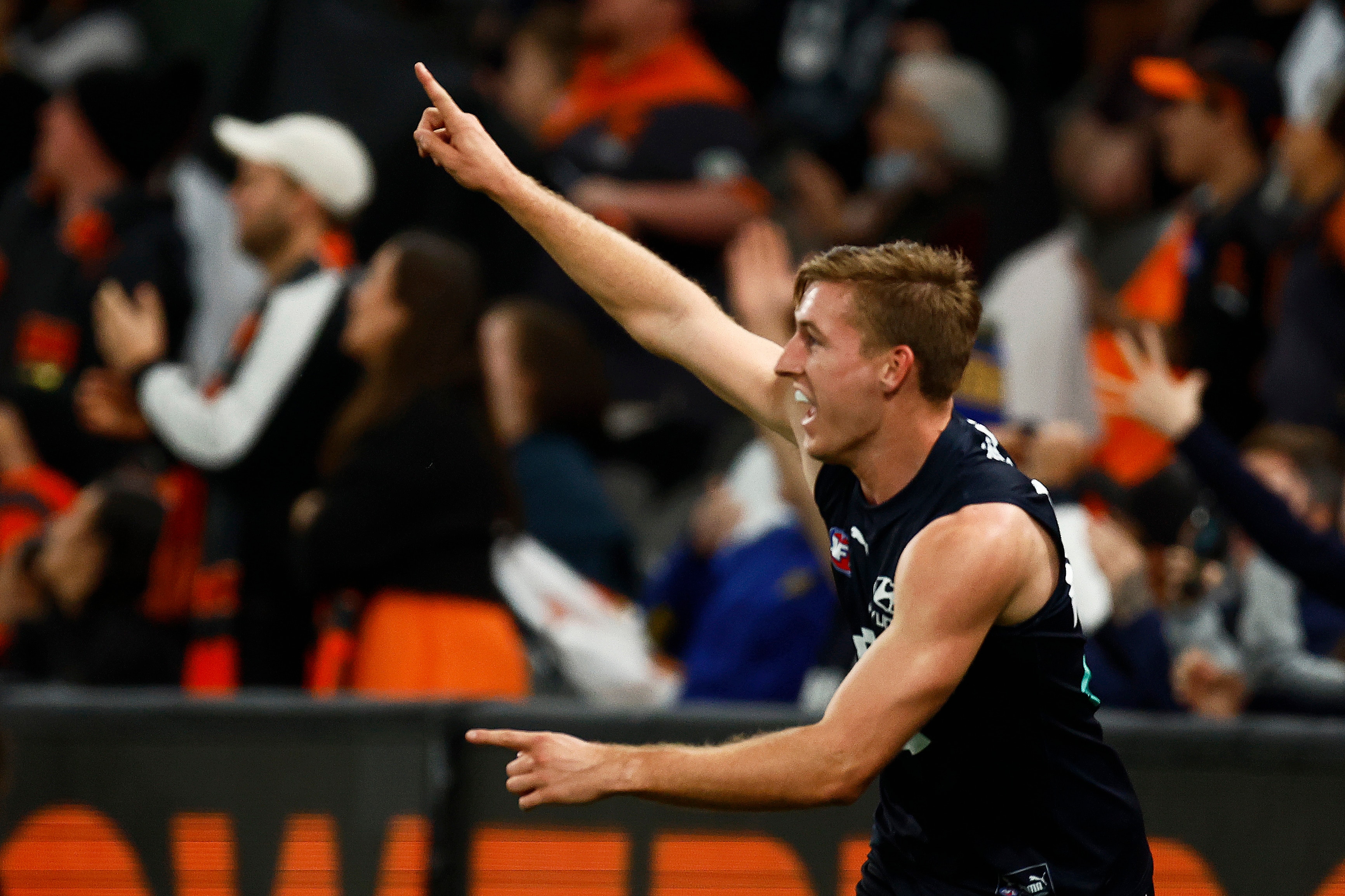 Will somehow finds a way with this supreme shot