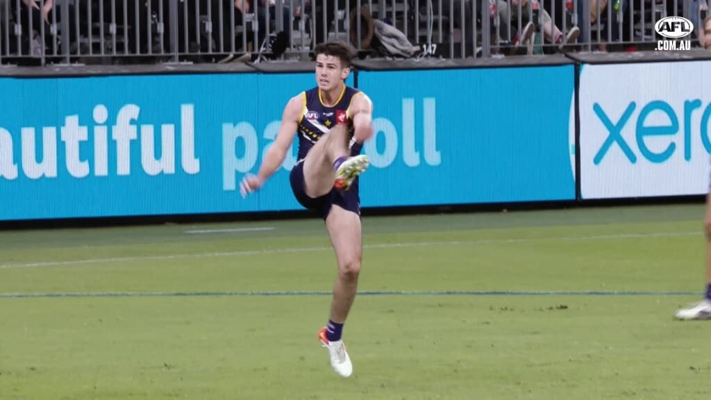 MVP Brayshaw leads the charge for Freo's first flag