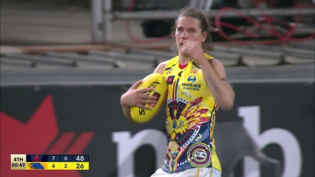 Brave and battered Randall comes off following latest blow