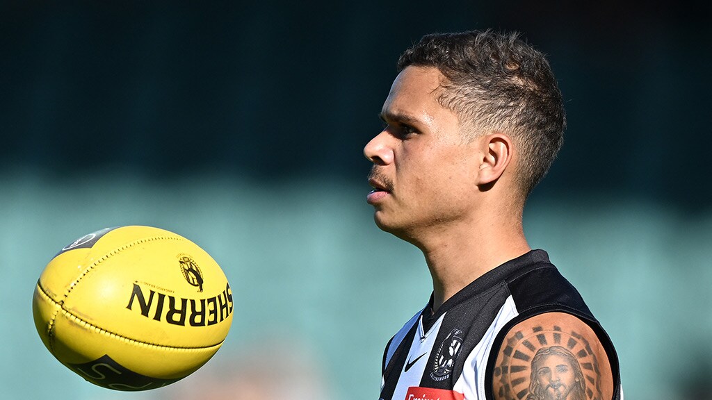 Bobby bobs up with first for Pies in style