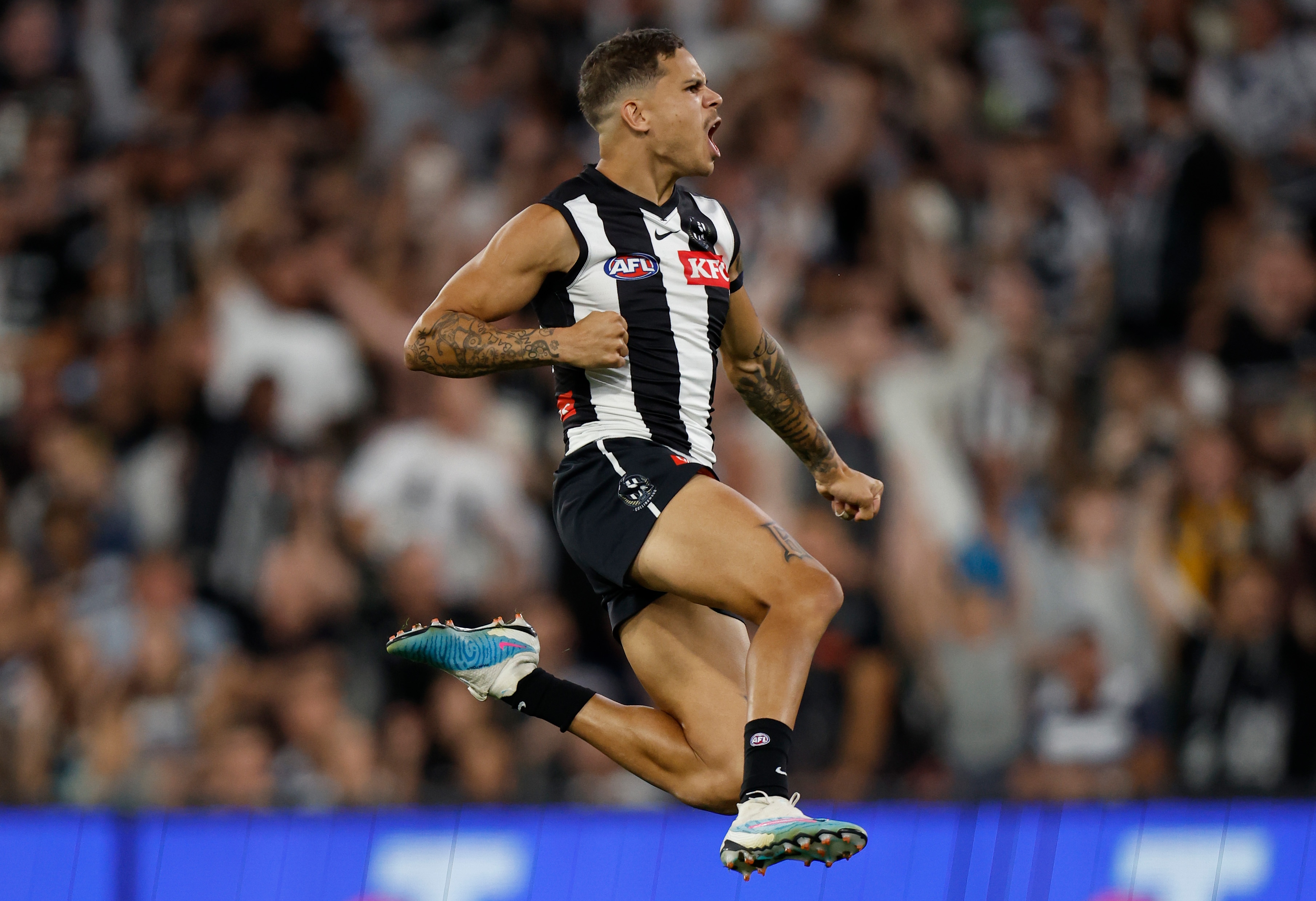 Bobby dazzling in first outing for Pies