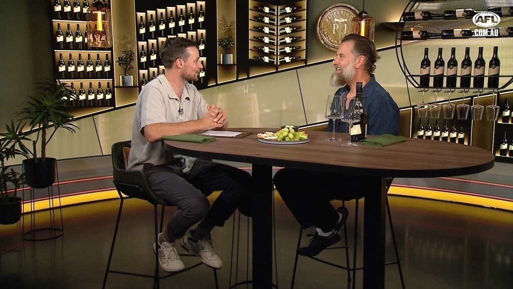 FRIDAY KNOCK OFFS: Scott Major on the Dogs, his dad and his 'footy DNA'