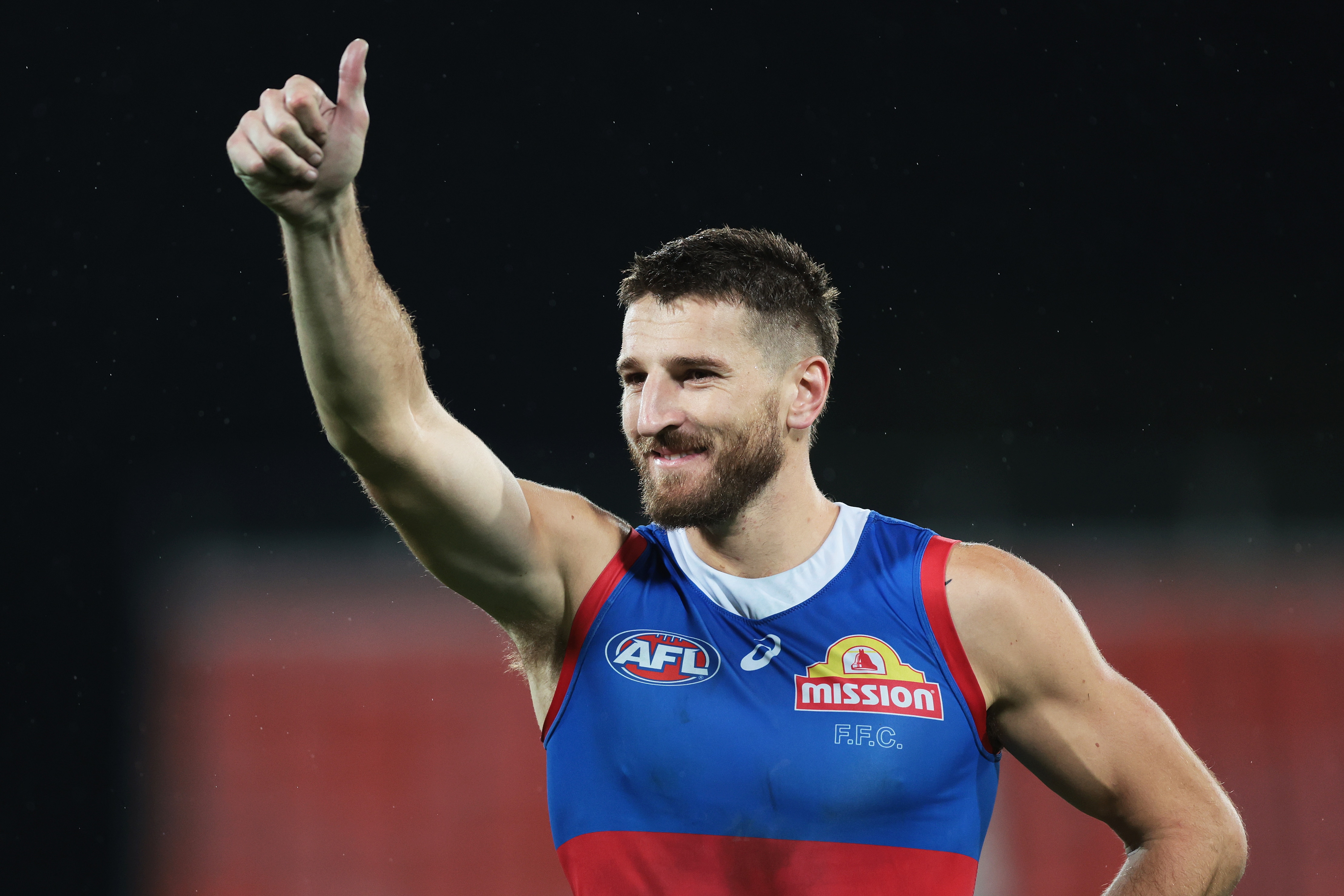 Coaches' votes, R8: Brilliant Bont one of EIGHT perfect 10s