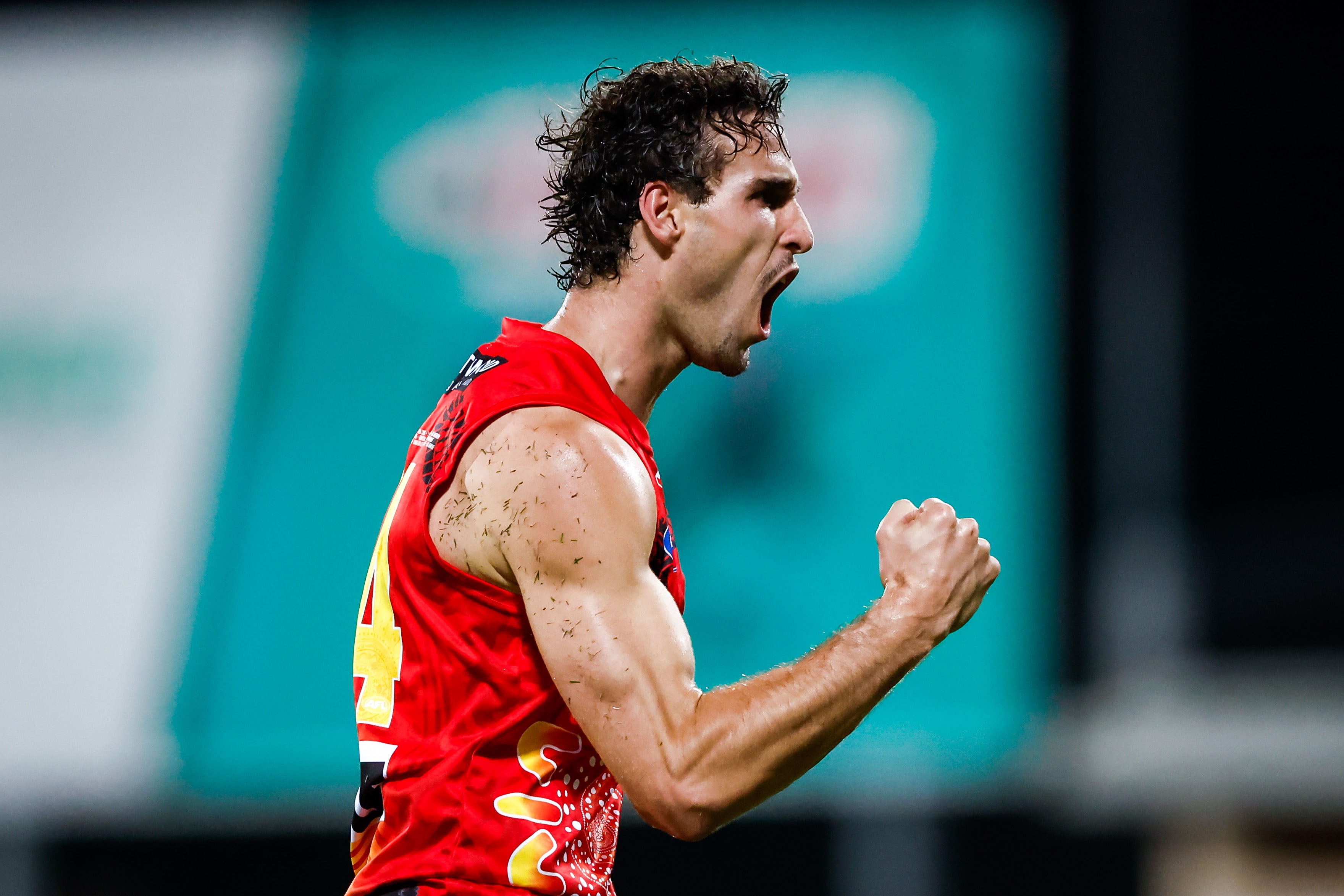 Front row seats to the King show: Why Levi's loving life in Suns' attack