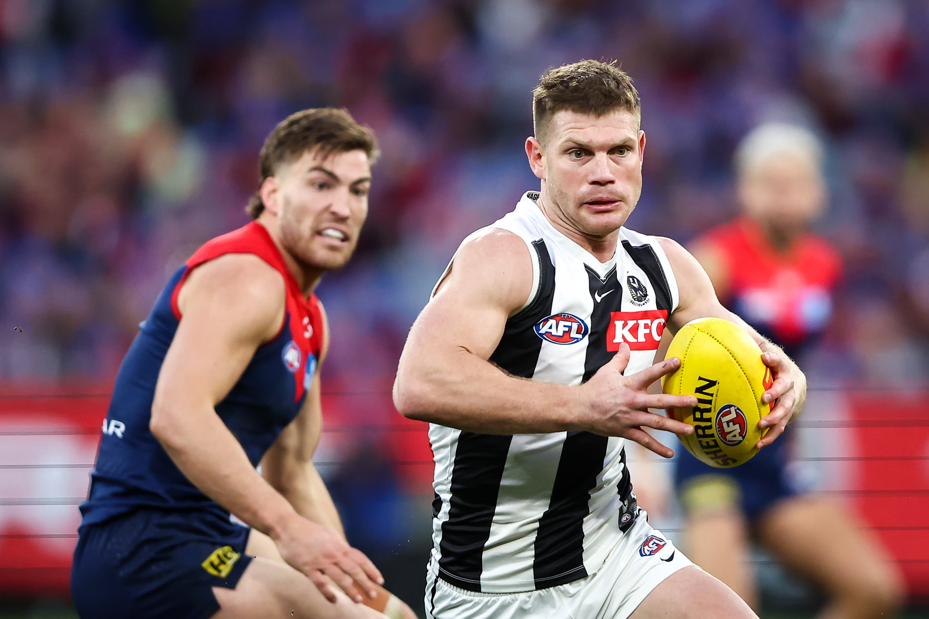 Swans seal deal to bring Magpies vice-captain north