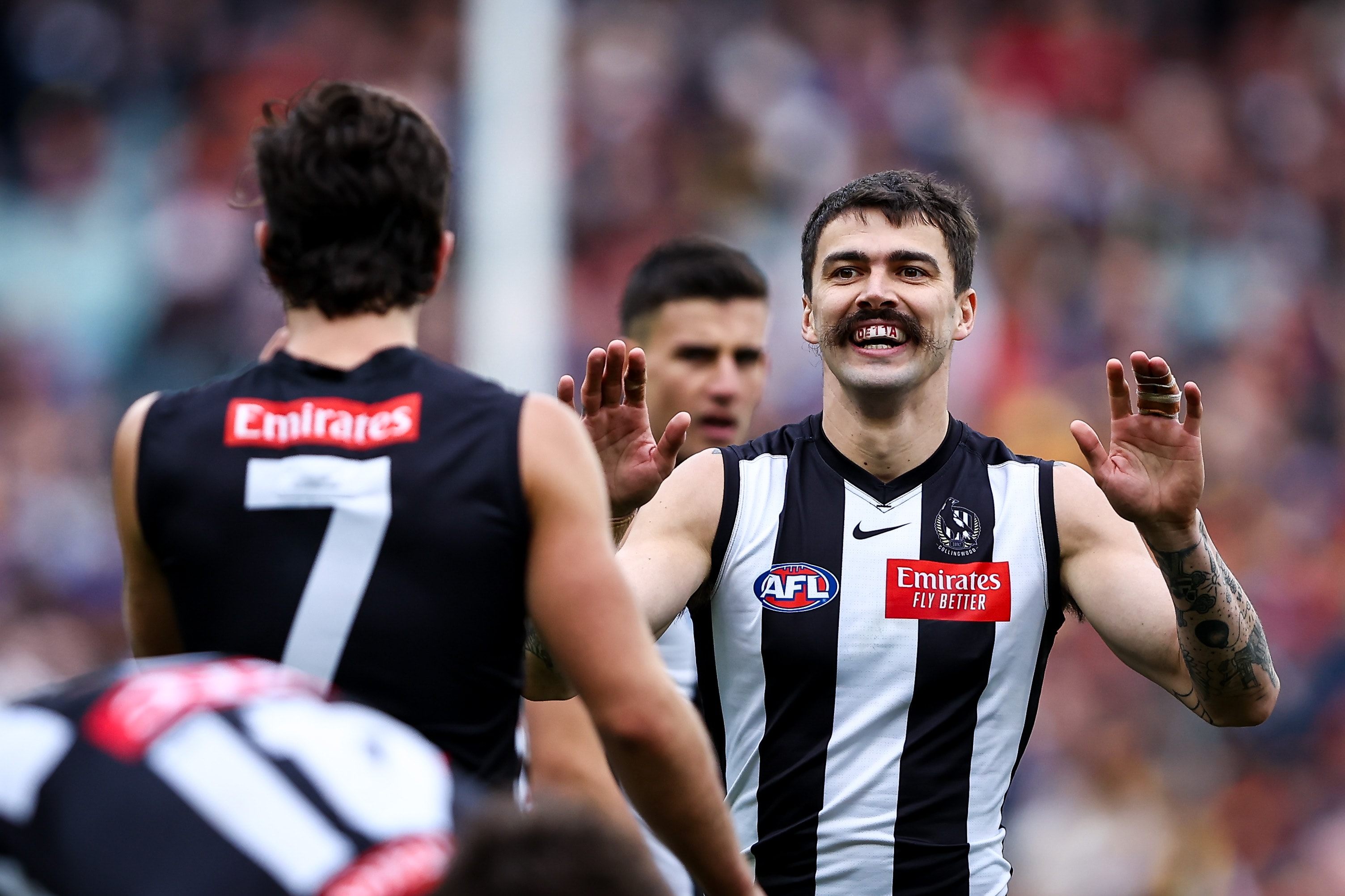 Final teams in for Port v Pies, Dockers v Swans. Follow them LIVE