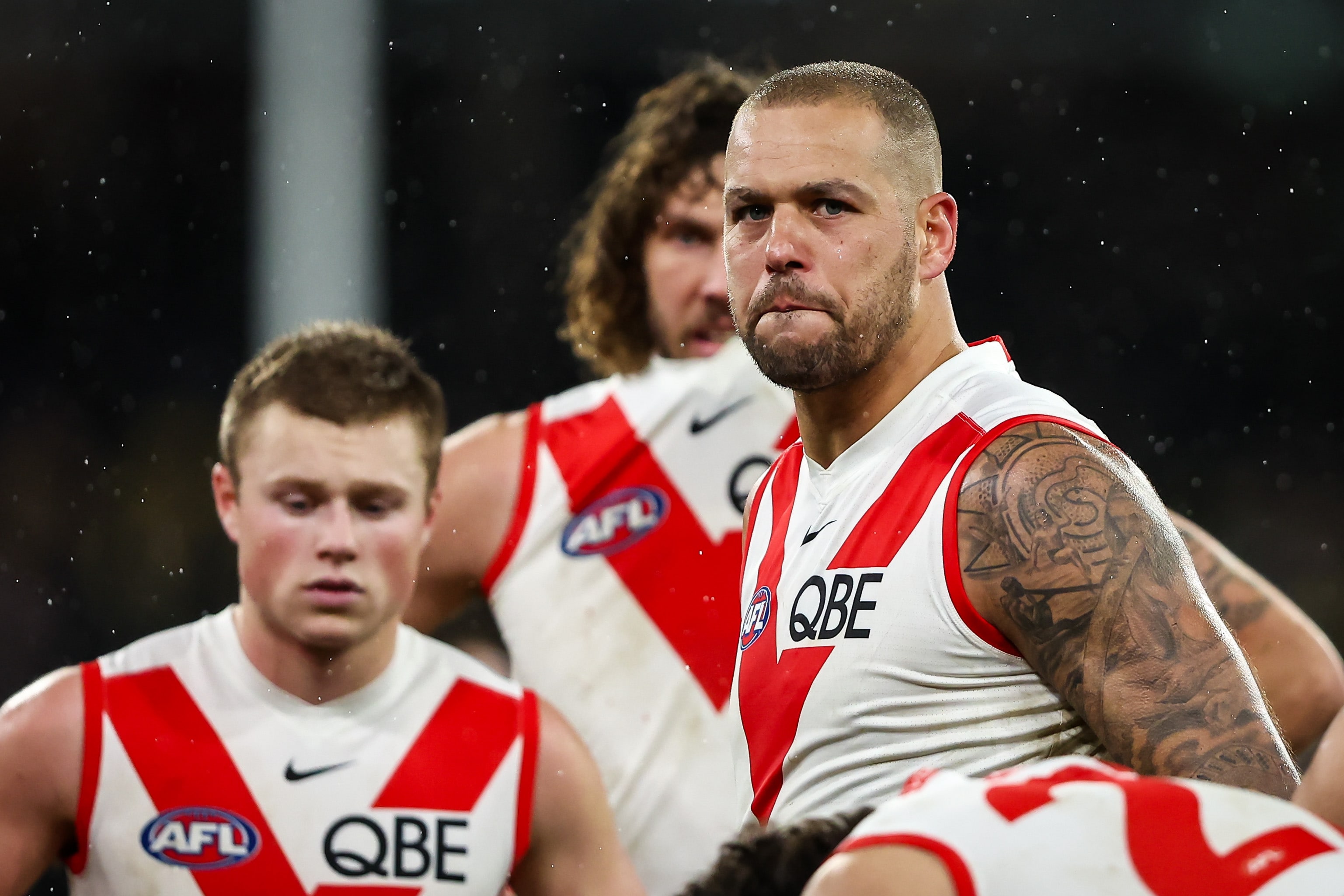 Swans 'smashed' in the middle as finals hopes take another hit
