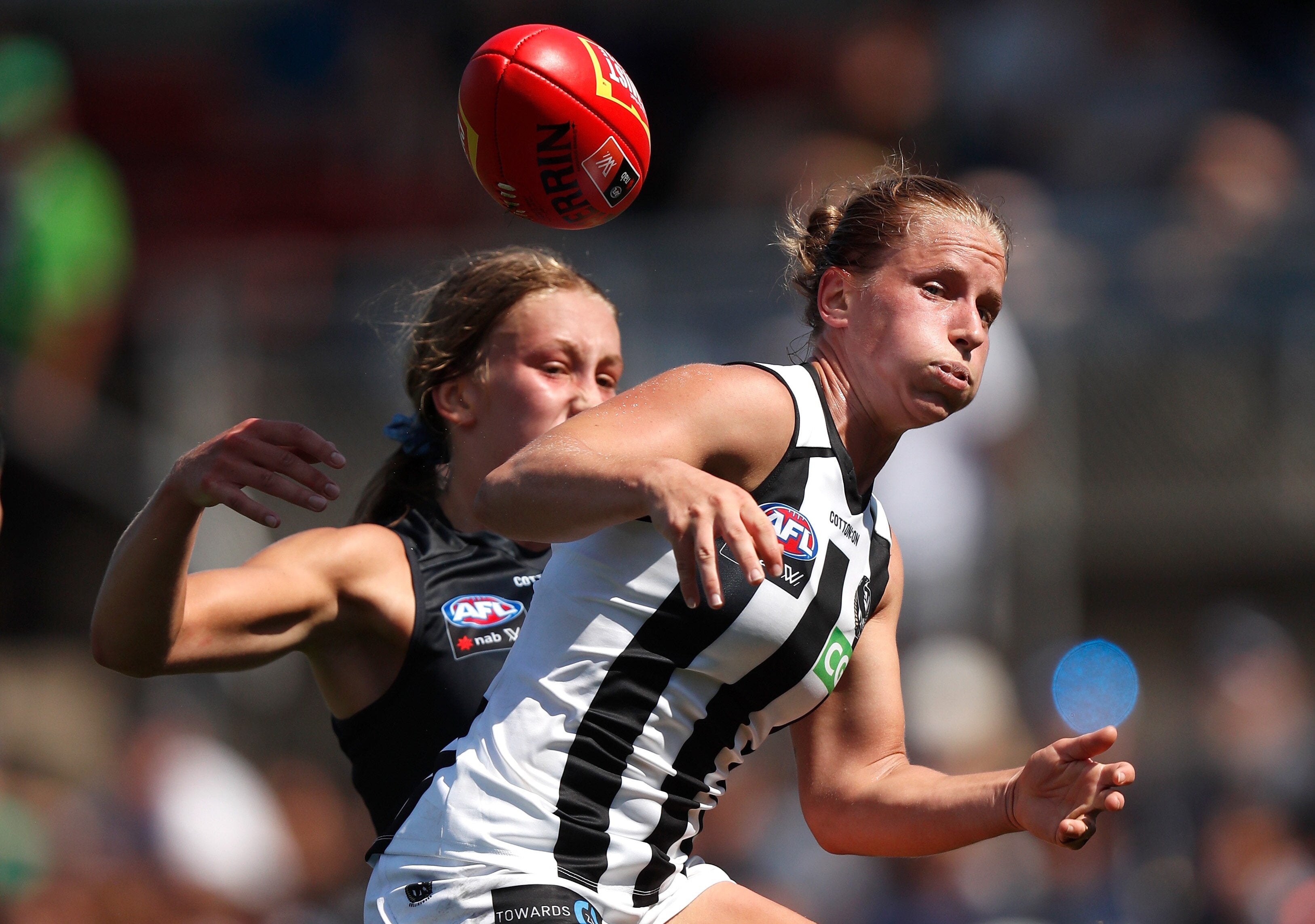 AFLCA votes: Hot start for Pies midfielder, Freo tackle machine