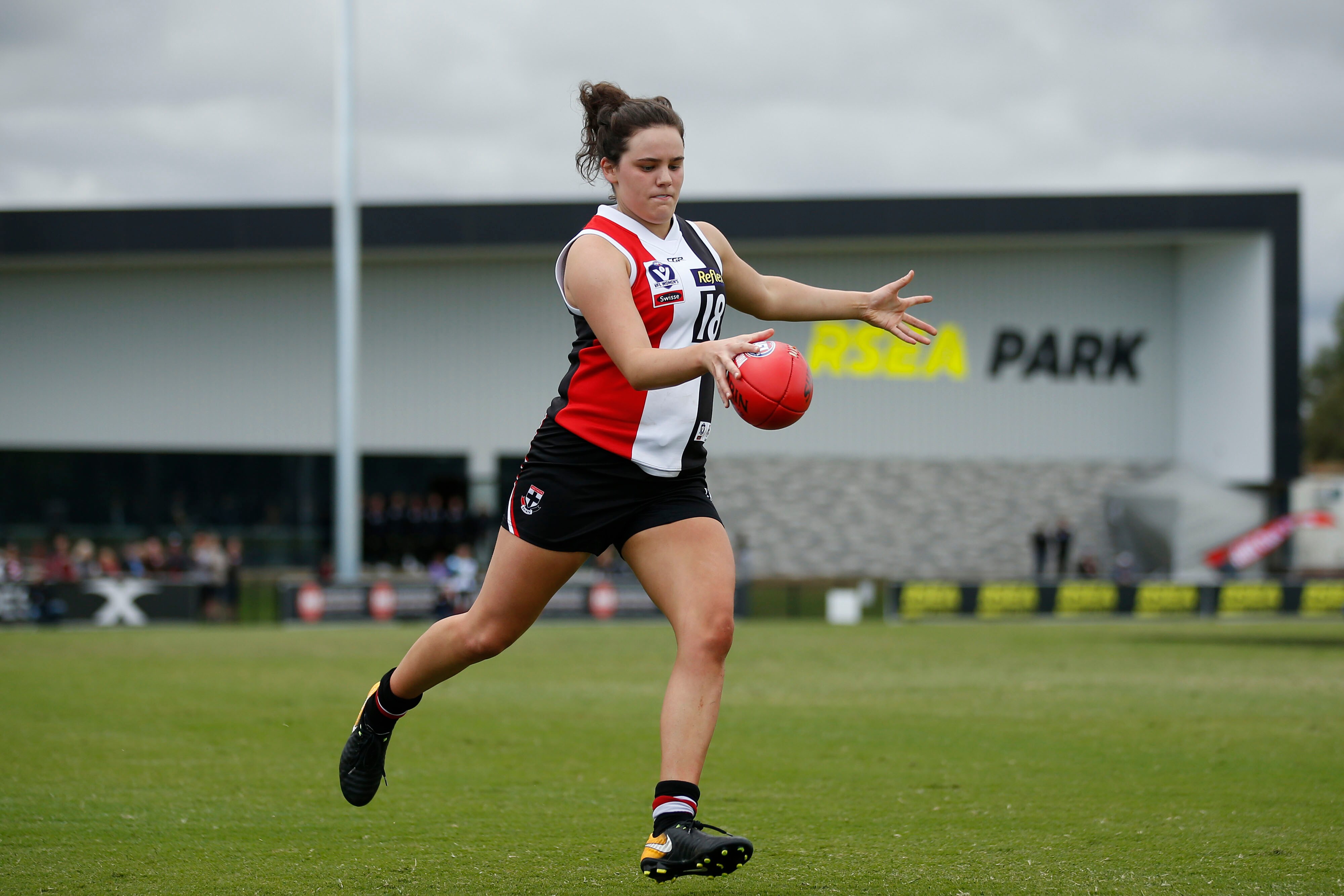 Sunday footy: St Kilda v Bulldogs