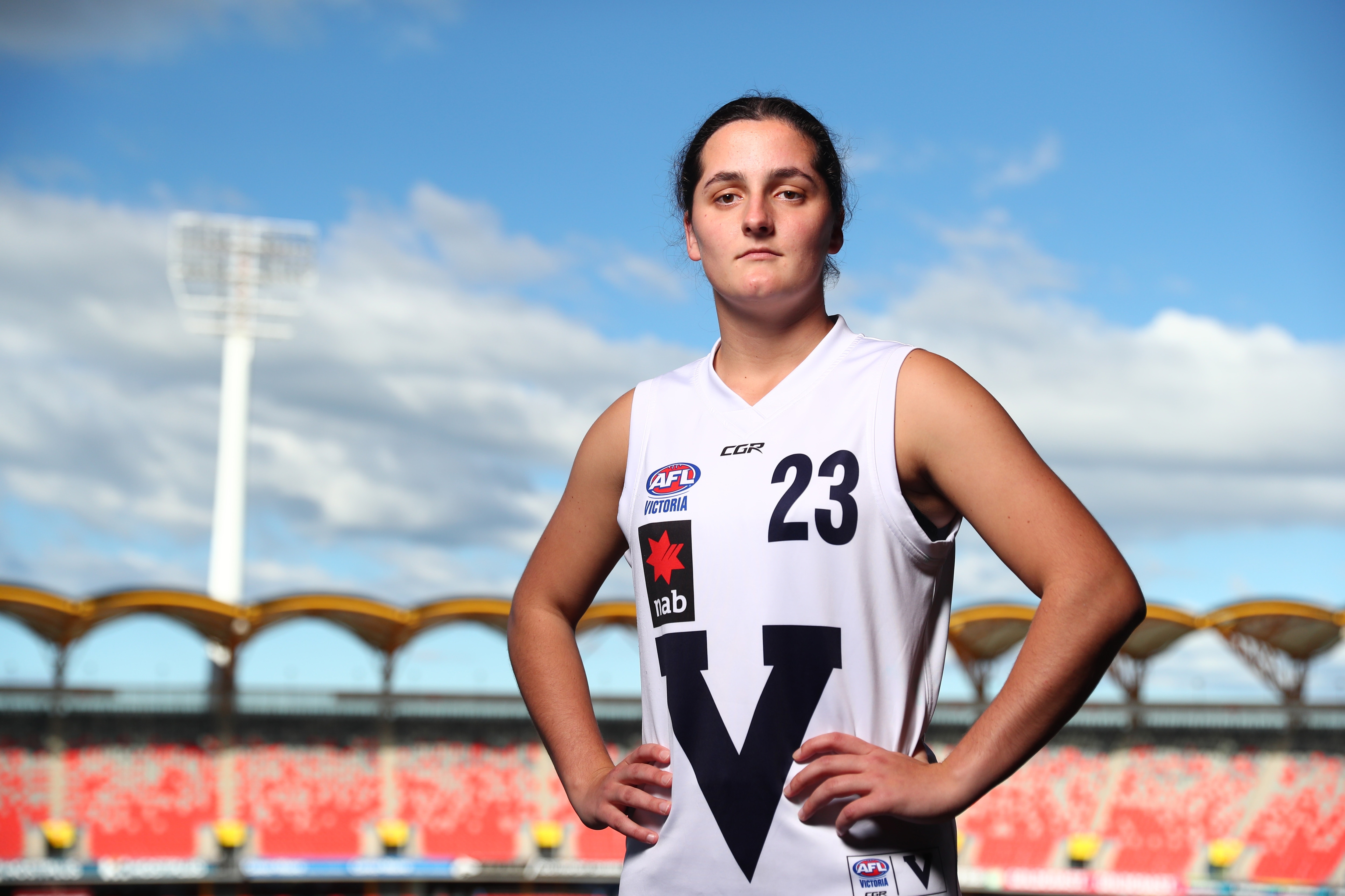 Gun youngster snubs Geelong in massive draft shock