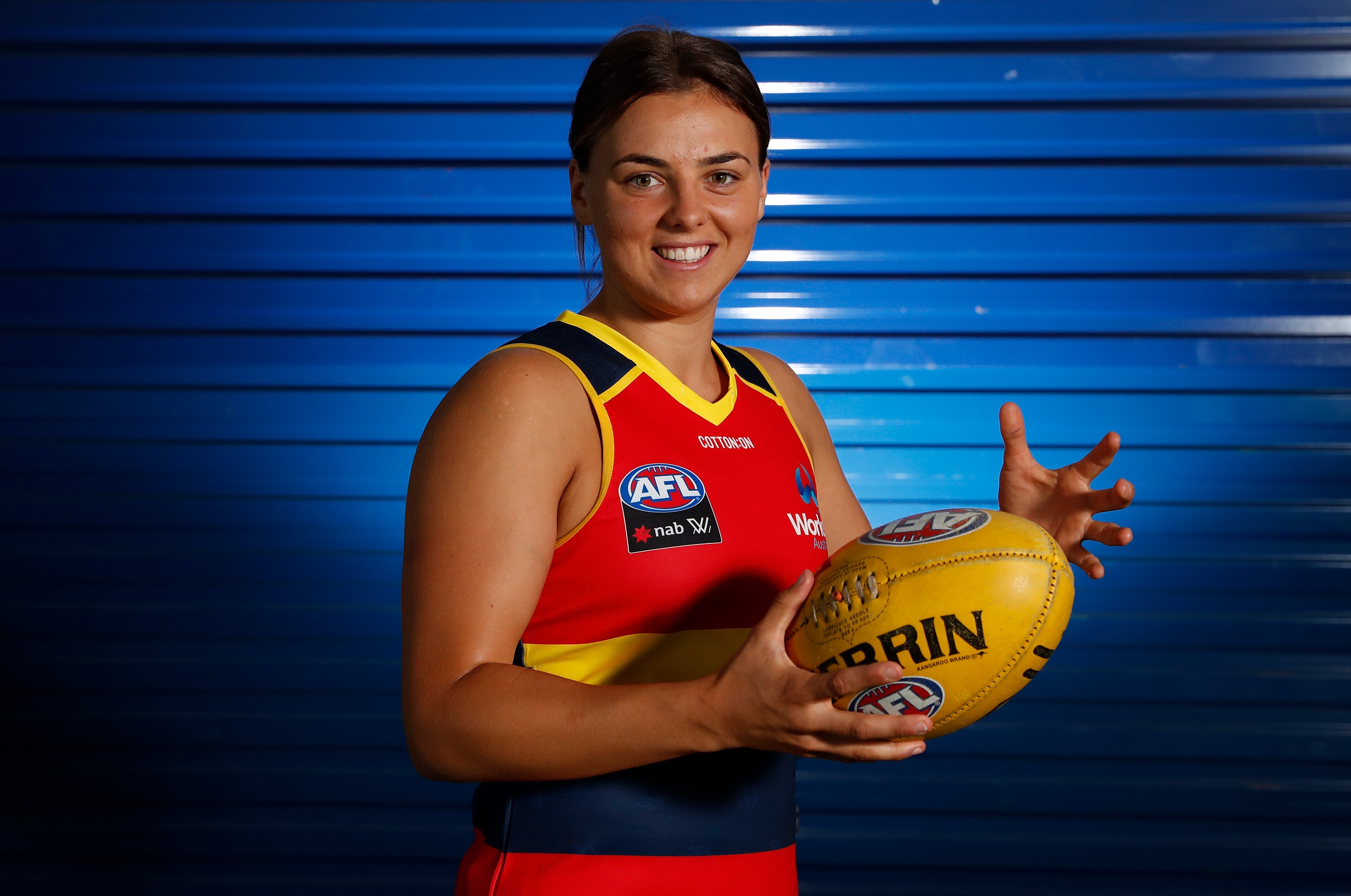 Crows midfield star credits teammates for strong form