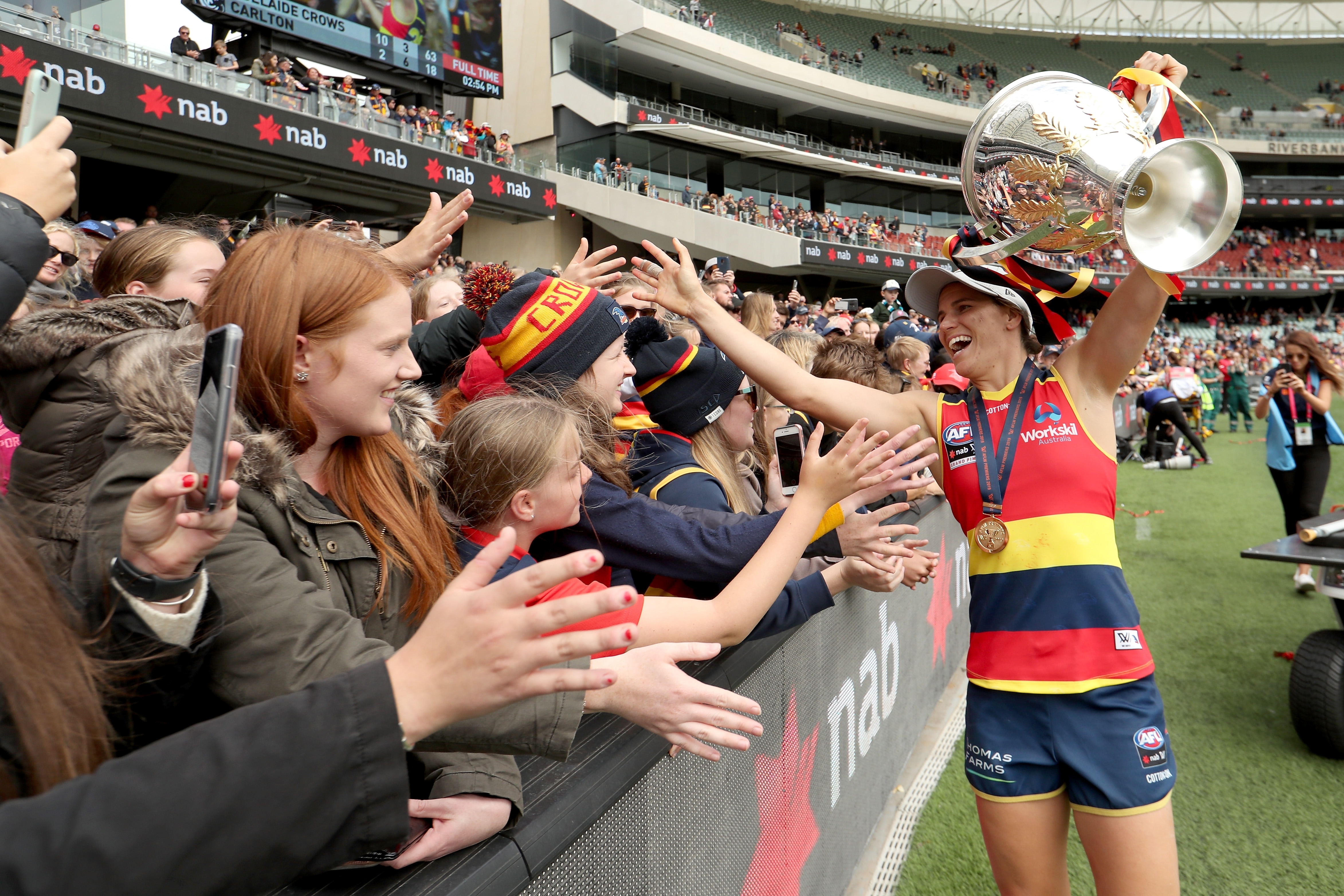 Crows premiership star weighing up a move west