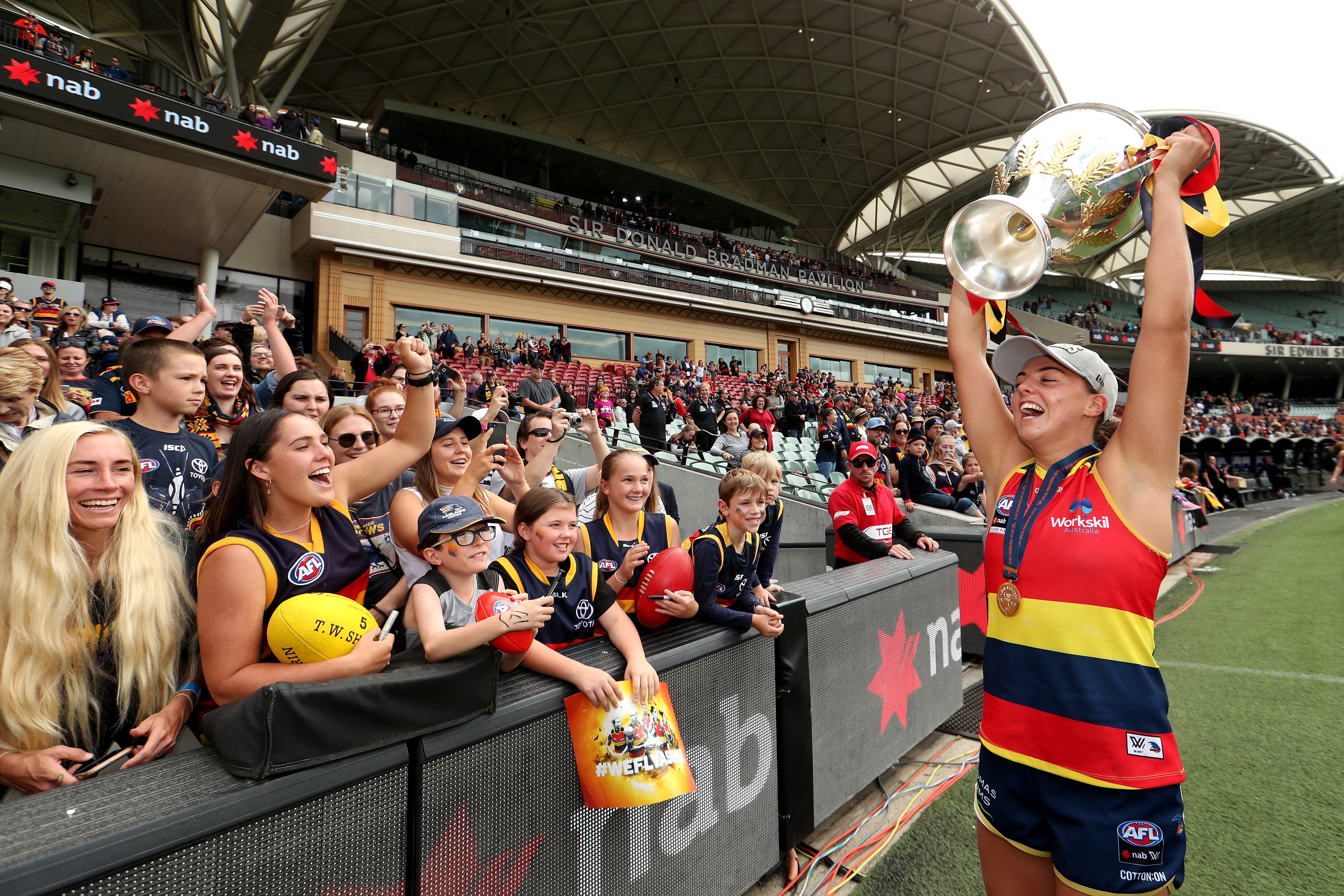 AFLW GF crowd 'a significant moment in history', coaches agree