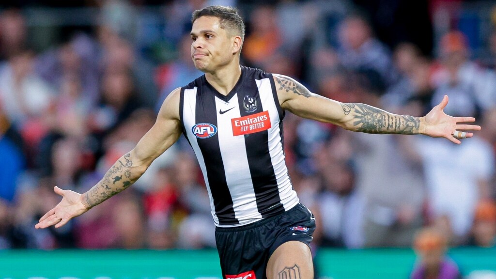 Footy Feed: Pies primed, Don debut, Saints' tall call