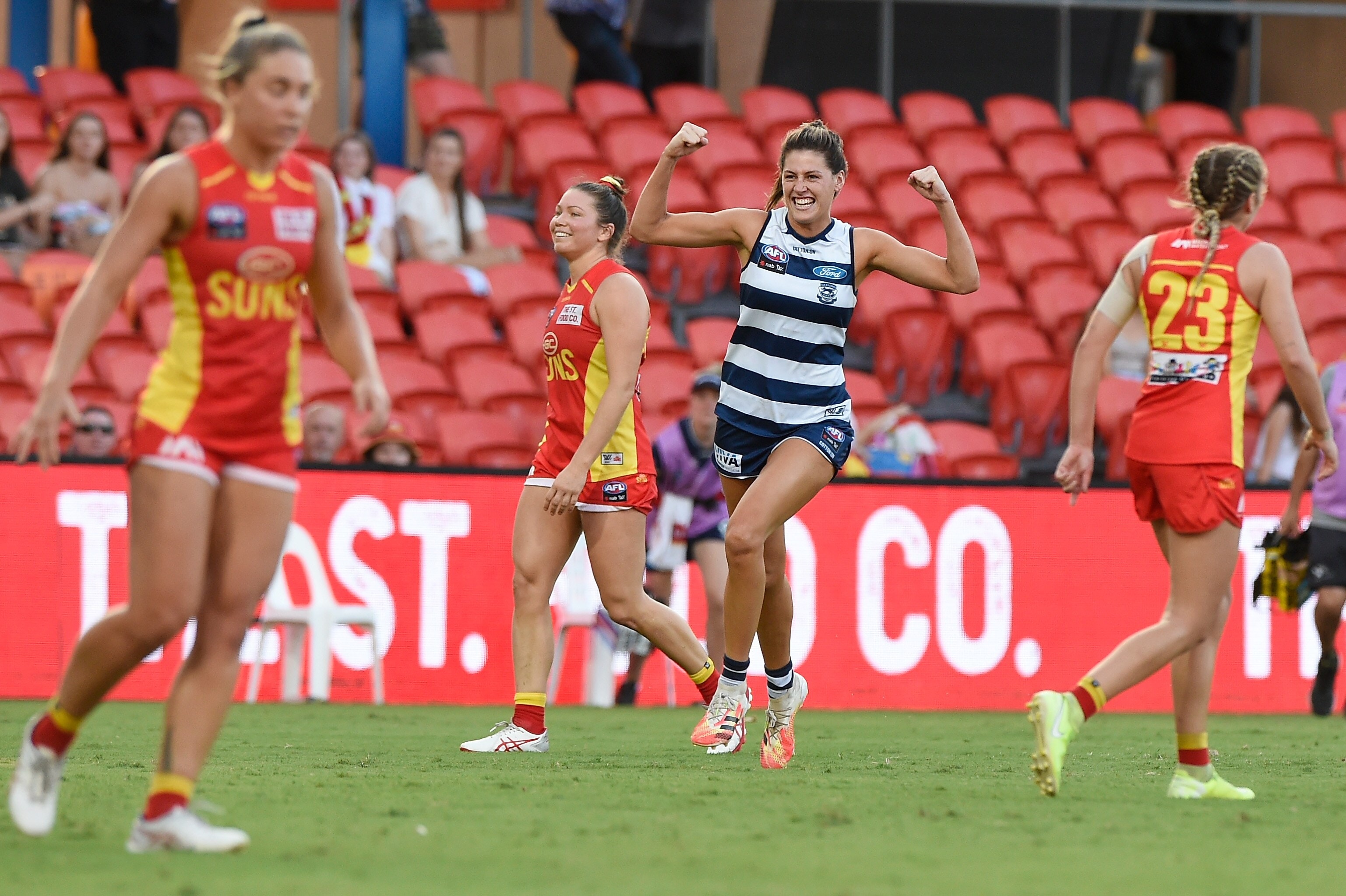 Close shave: Barber avoids ACL tear after going down with knee injury