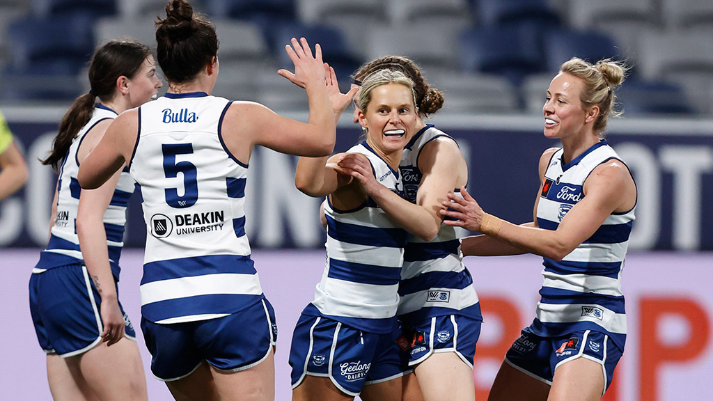 Slick Cats put Dogs to the sword in impressive season-opener