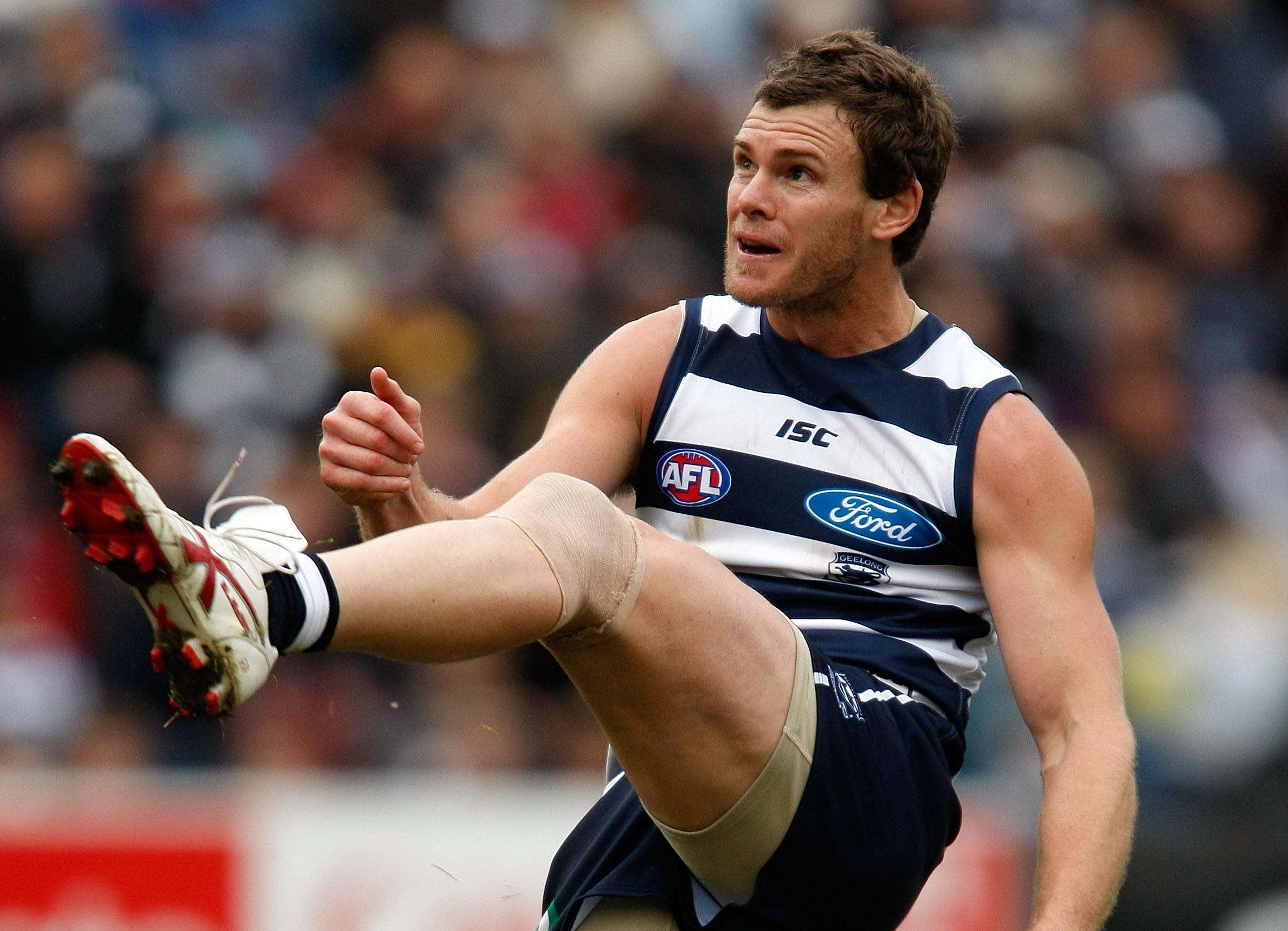 Triple-flag star joins Giants as part-time specialist coach