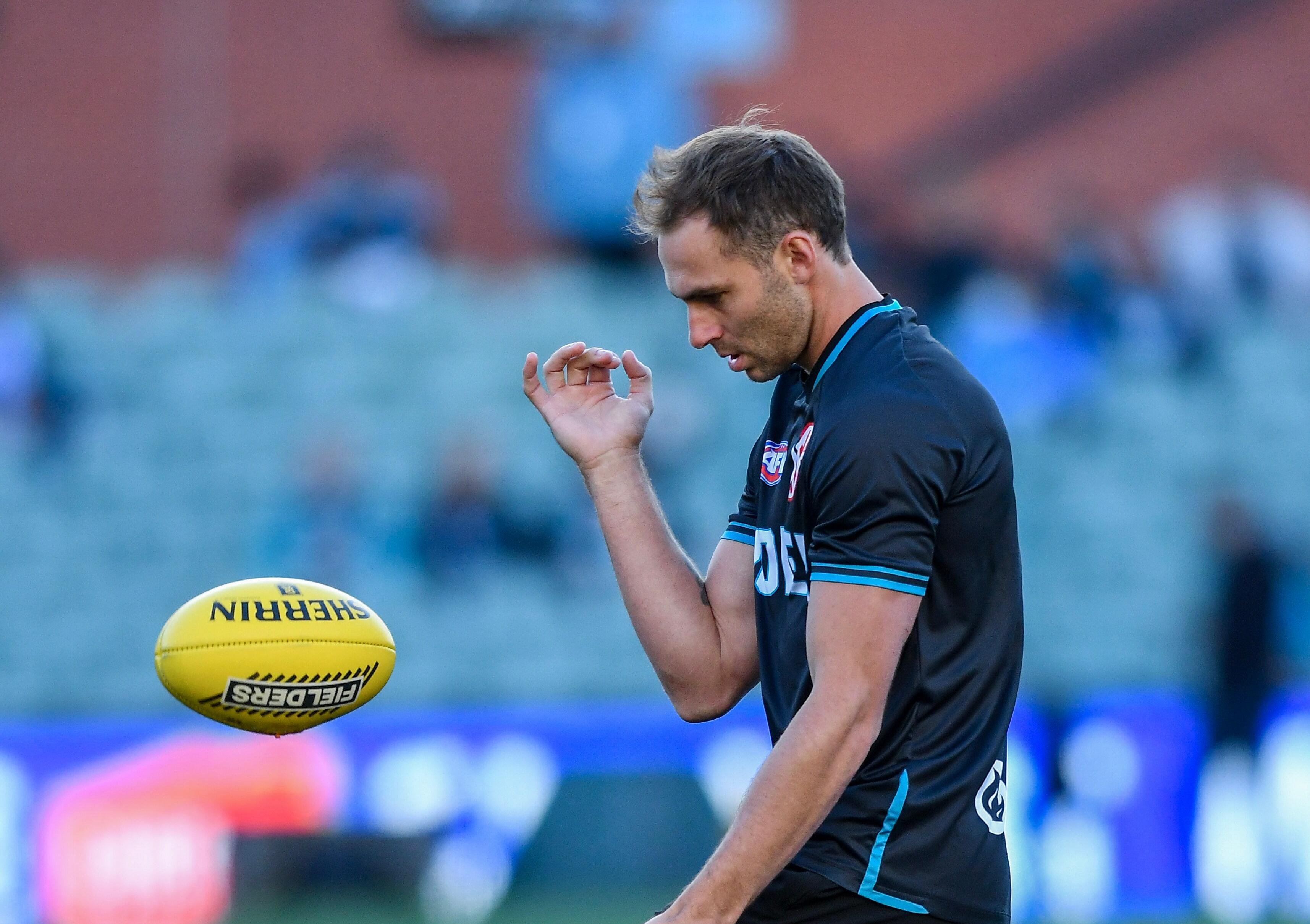 Finlayson clarifies podcast comments, AFL boss explains ban