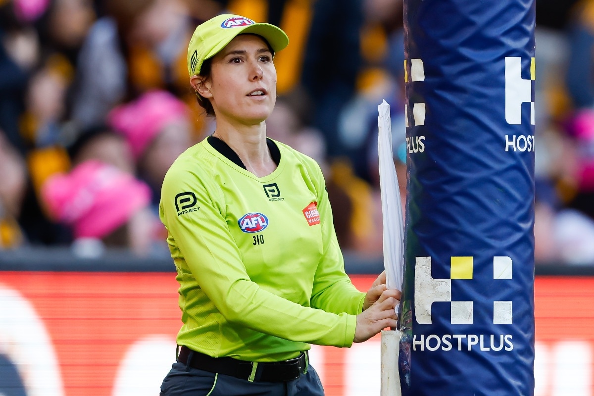 AFL congratulates Chelsea Roffey on 300 games