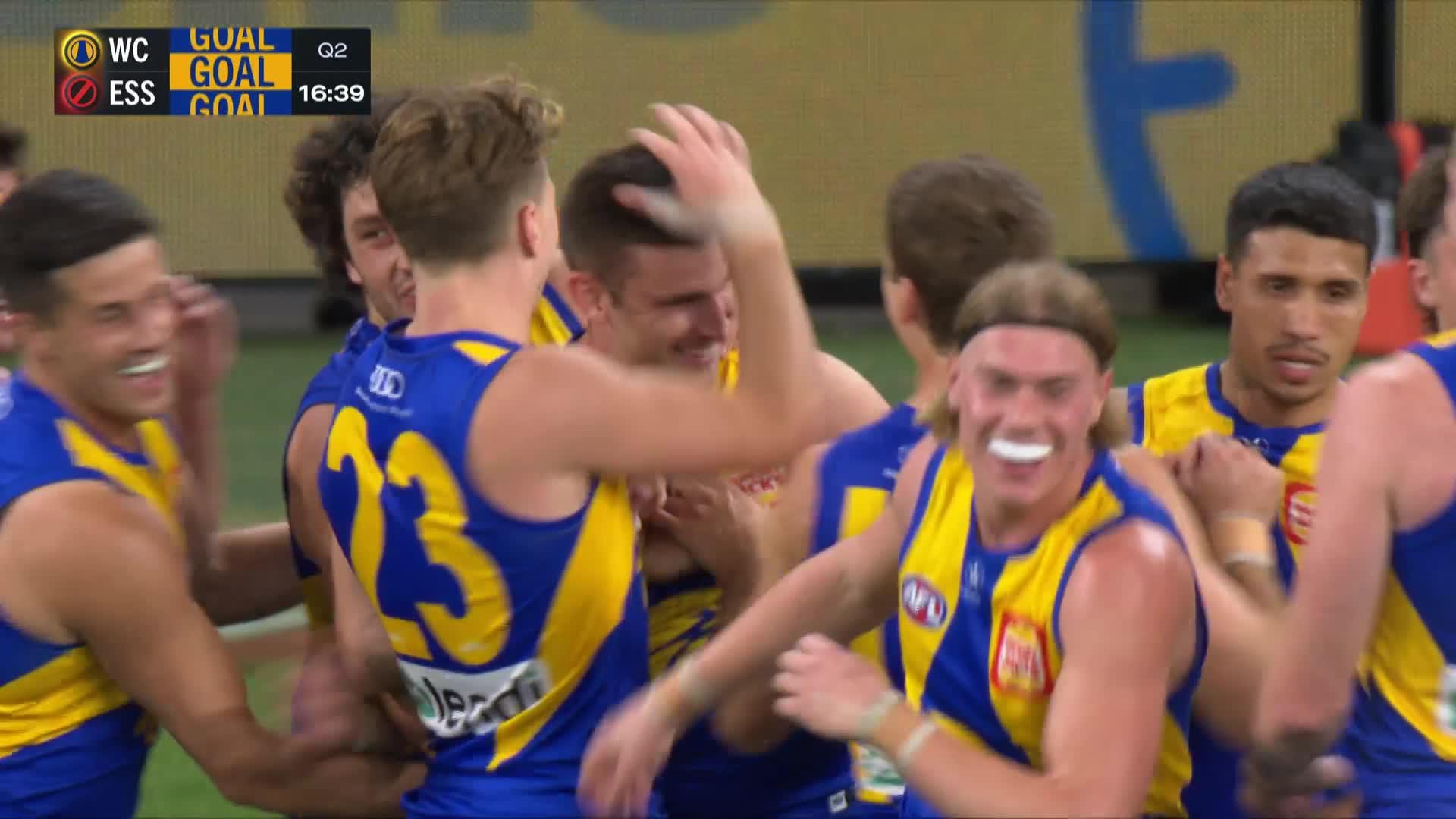 The Yeo show gets fans going in 200th game