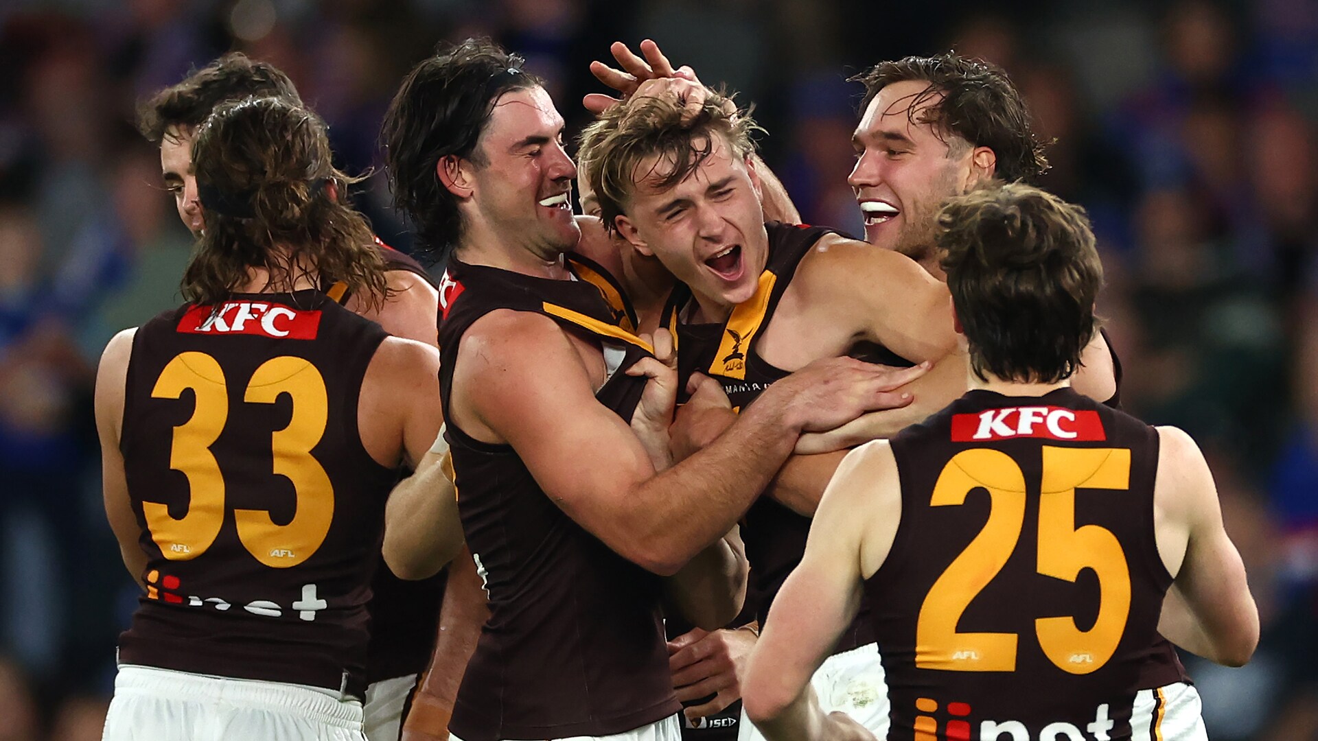 Footy Feed: Stunning debuts, Pie’s hospital visit, Port tall stars