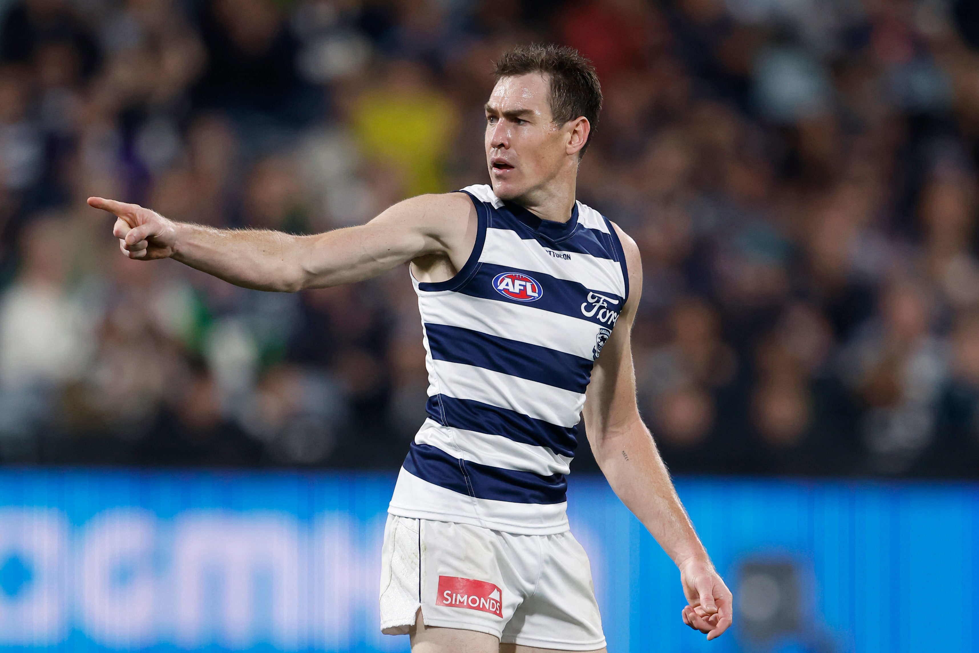 Delayed concussion symptoms sideline gun Cat